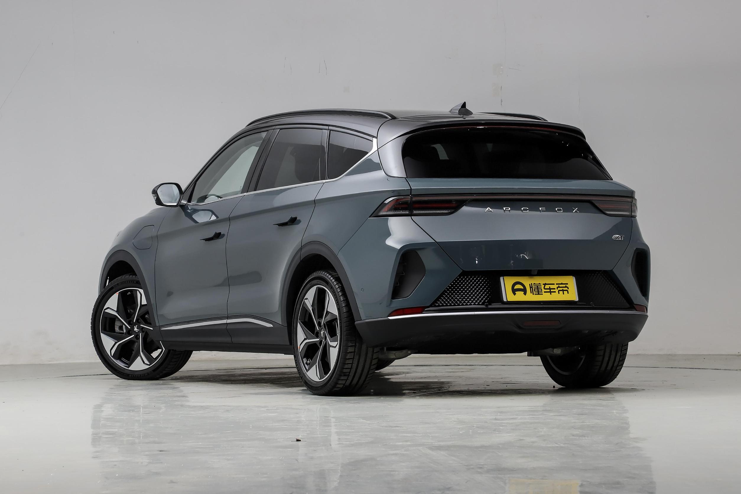 极狐 阿尔法T 2023款 森林版 688E+ 160kW图片_ARCFOX极狐_21/132张图片_汽车外观图库_懂车帝