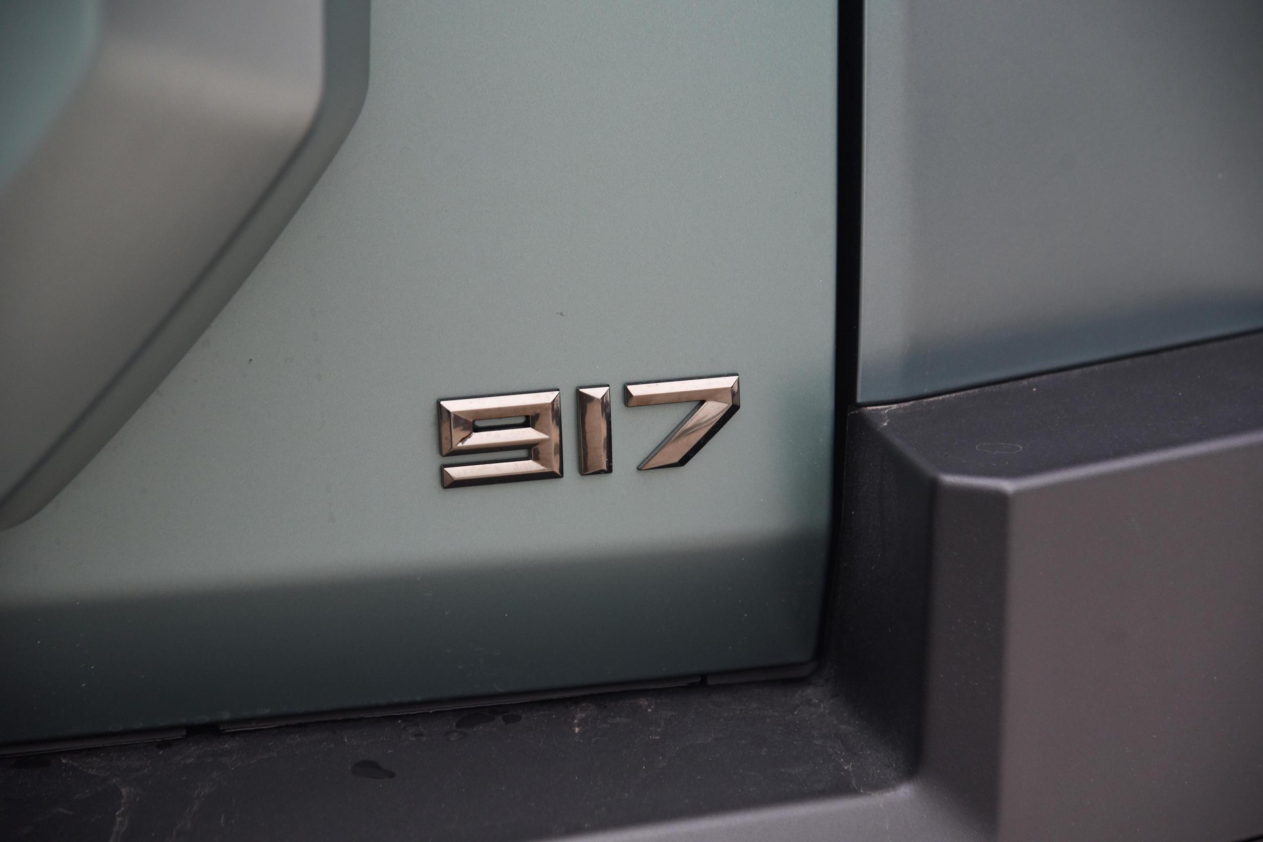 猛士917 2023款 增程版图片_猛士_3/87张图片_汽车外观图库_懂车帝