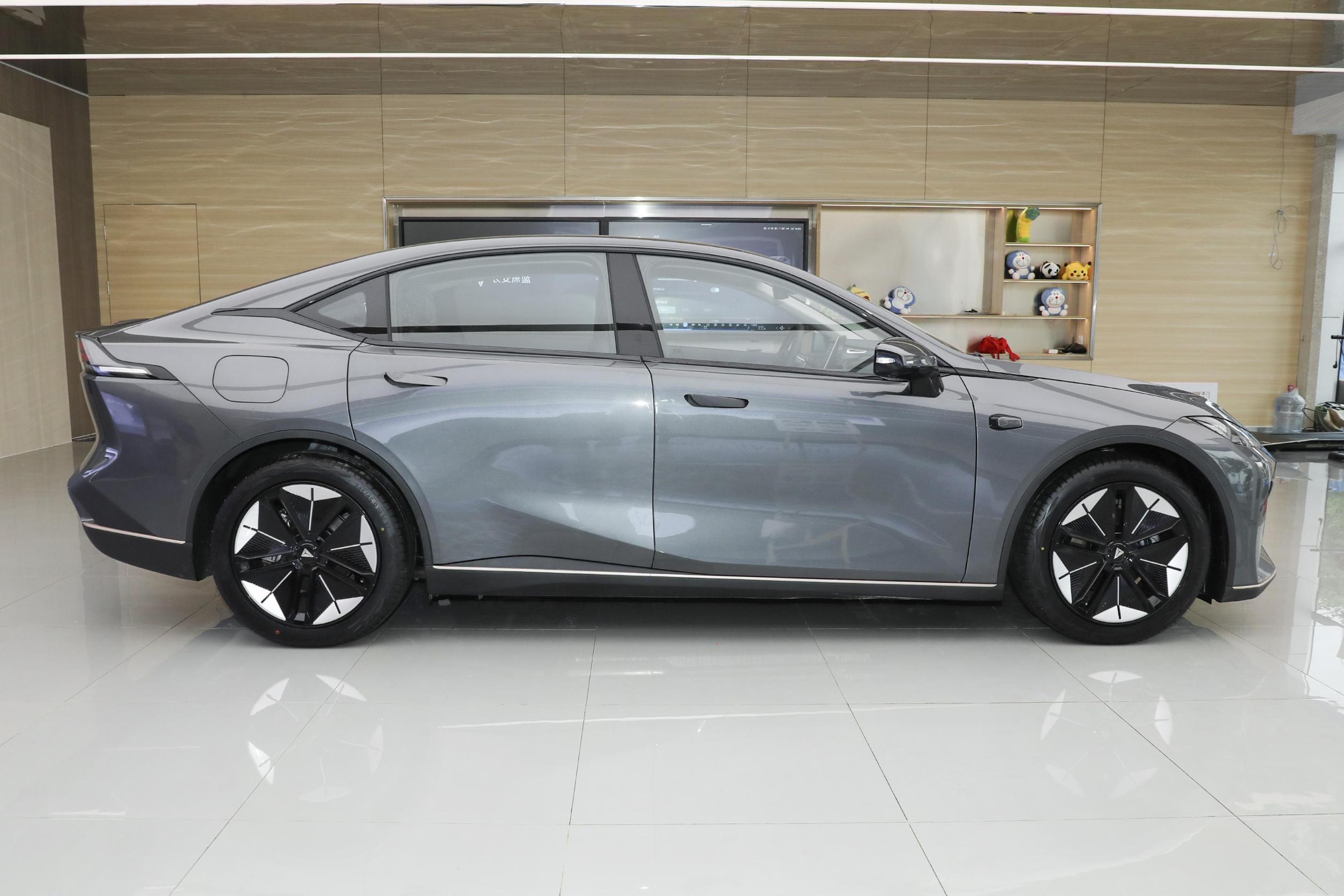 深蓝SL03 2022款 1200增程版图片_深蓝汽车_1/147张图片_汽车外观图库_懂车帝