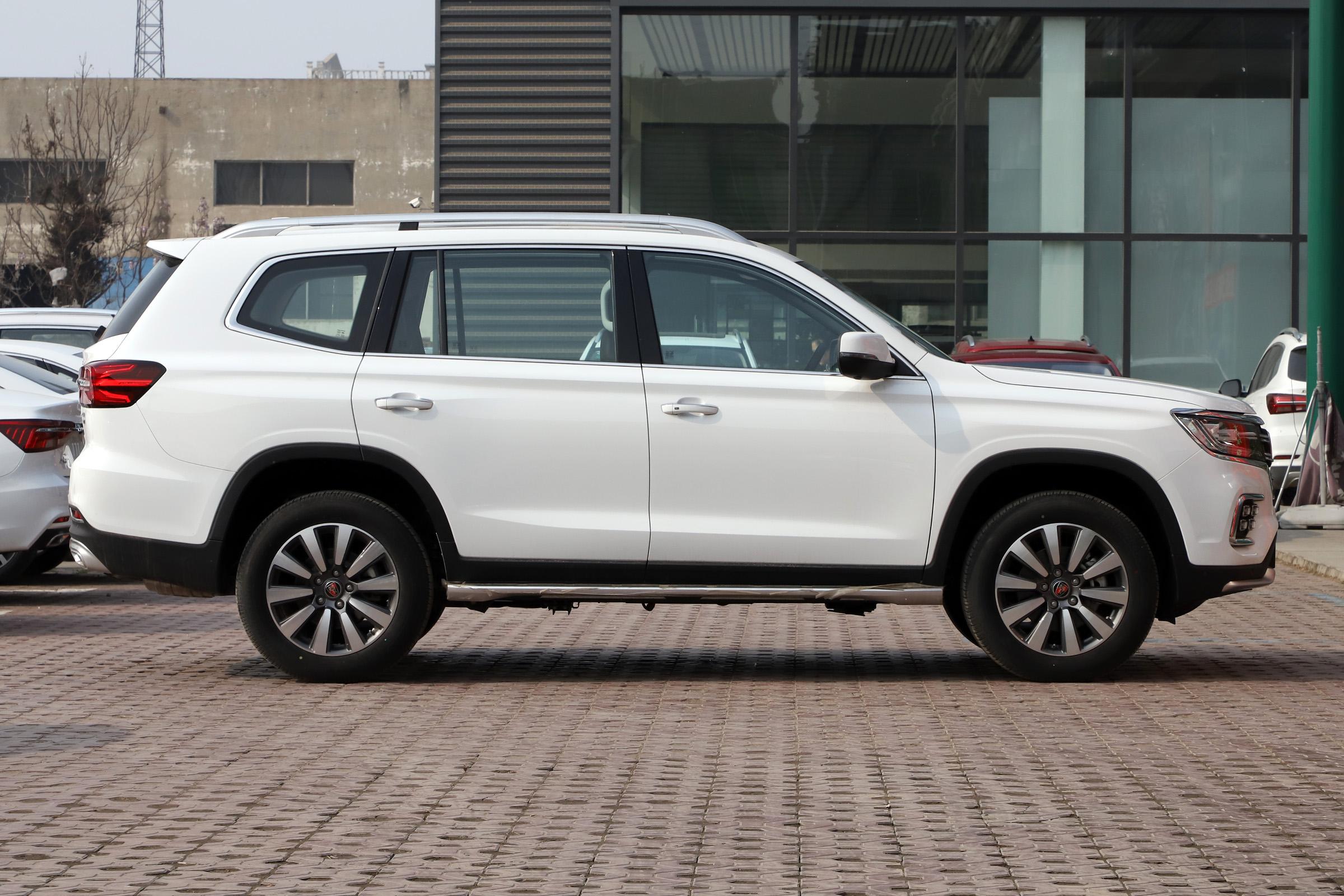 荣威RX8 2018款 30T 智联网两驱旗舰版图片_荣威_1/105张图片_汽车外观图库_懂车帝