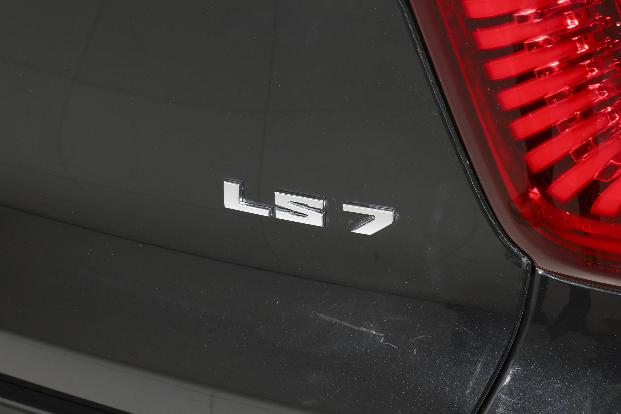 红旗LS7 2022款 4.0T 6座典雅旗航版图片_红旗_47/51张图片_汽车外观图库_懂车帝