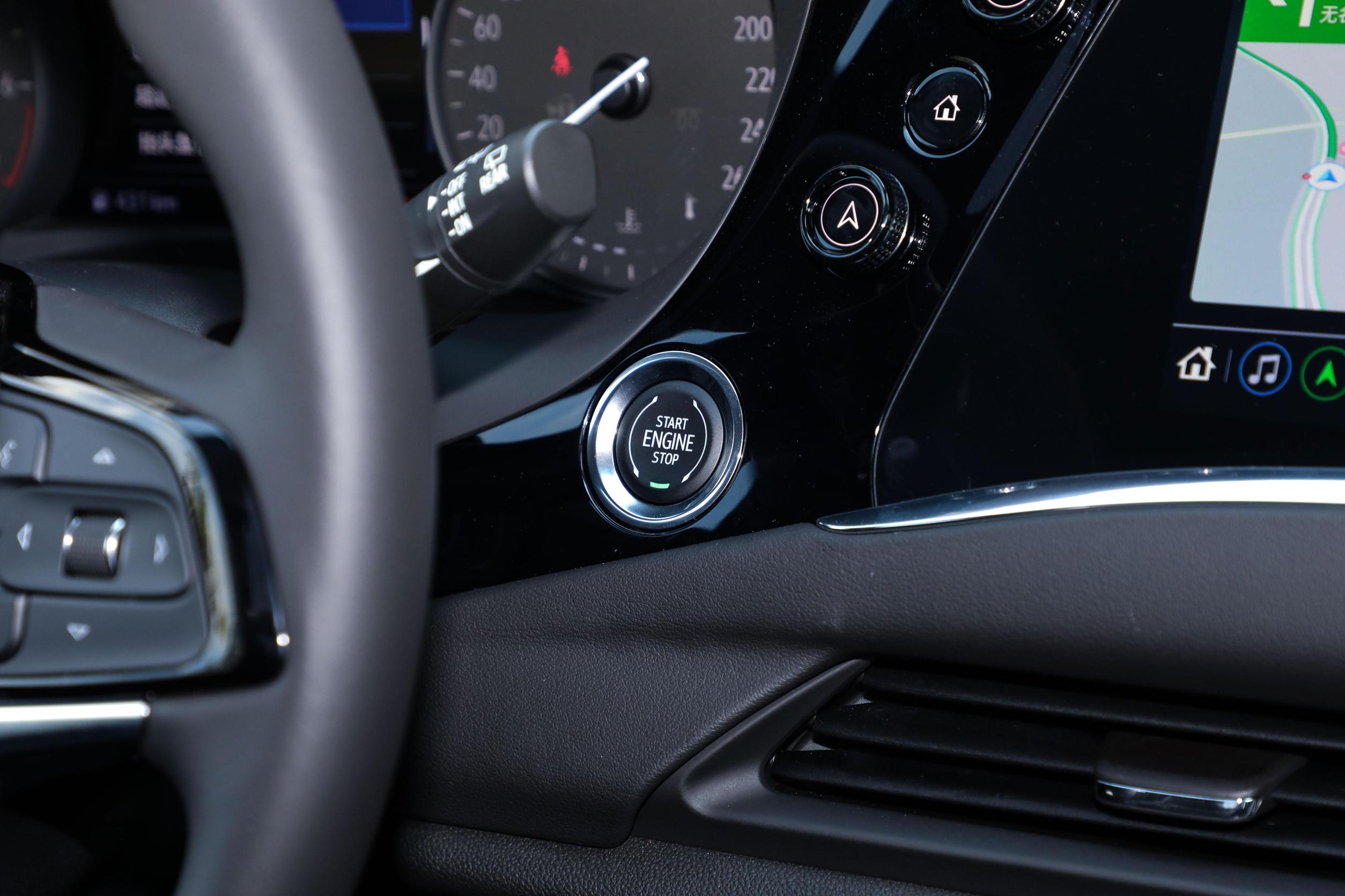 昂科旗 2022款 652T 四驱尊享旗舰型 六座图片_别克_12/56张图片_汽车内饰图库_懂车帝