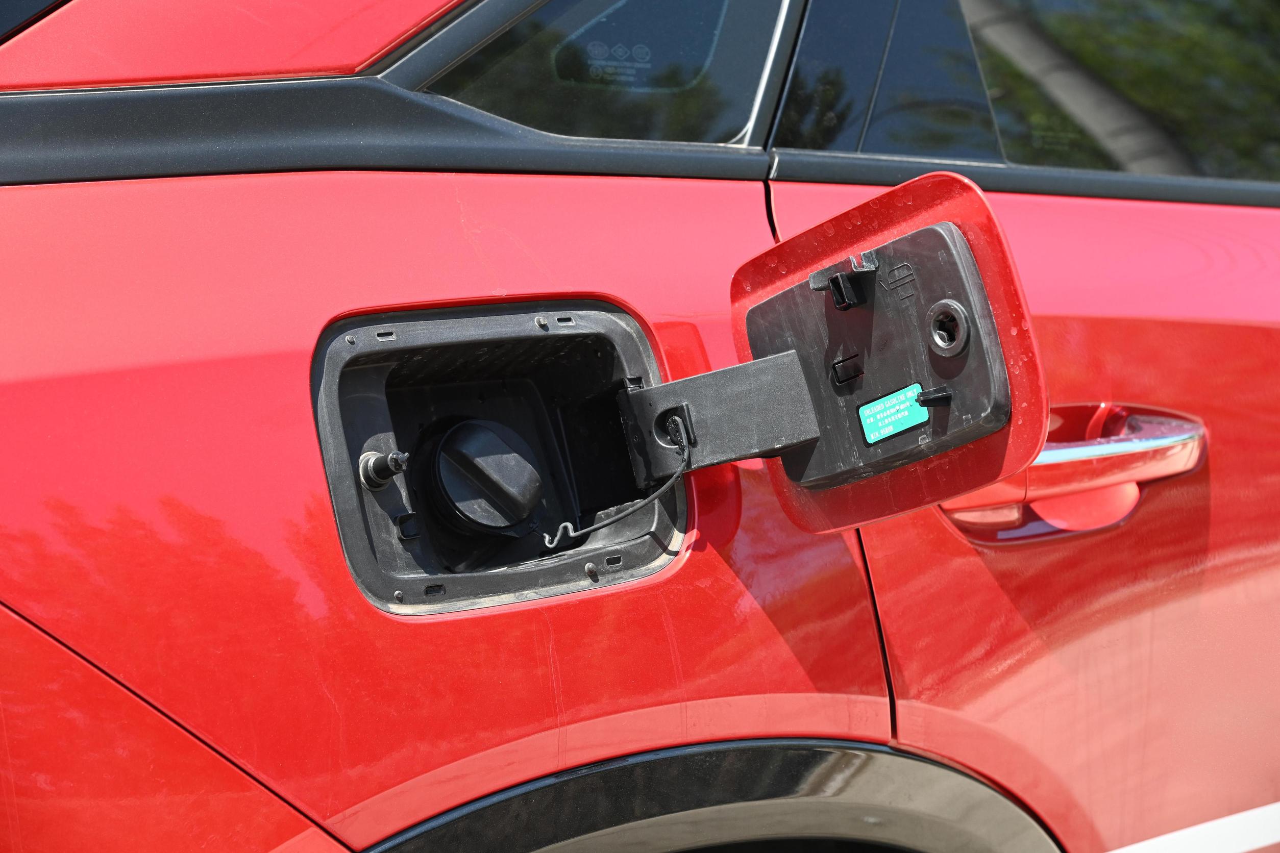 奔腾B70S 2022款 2.0T 战神天王图片_奔腾_4/127张图片_汽车外观图库_懂车帝