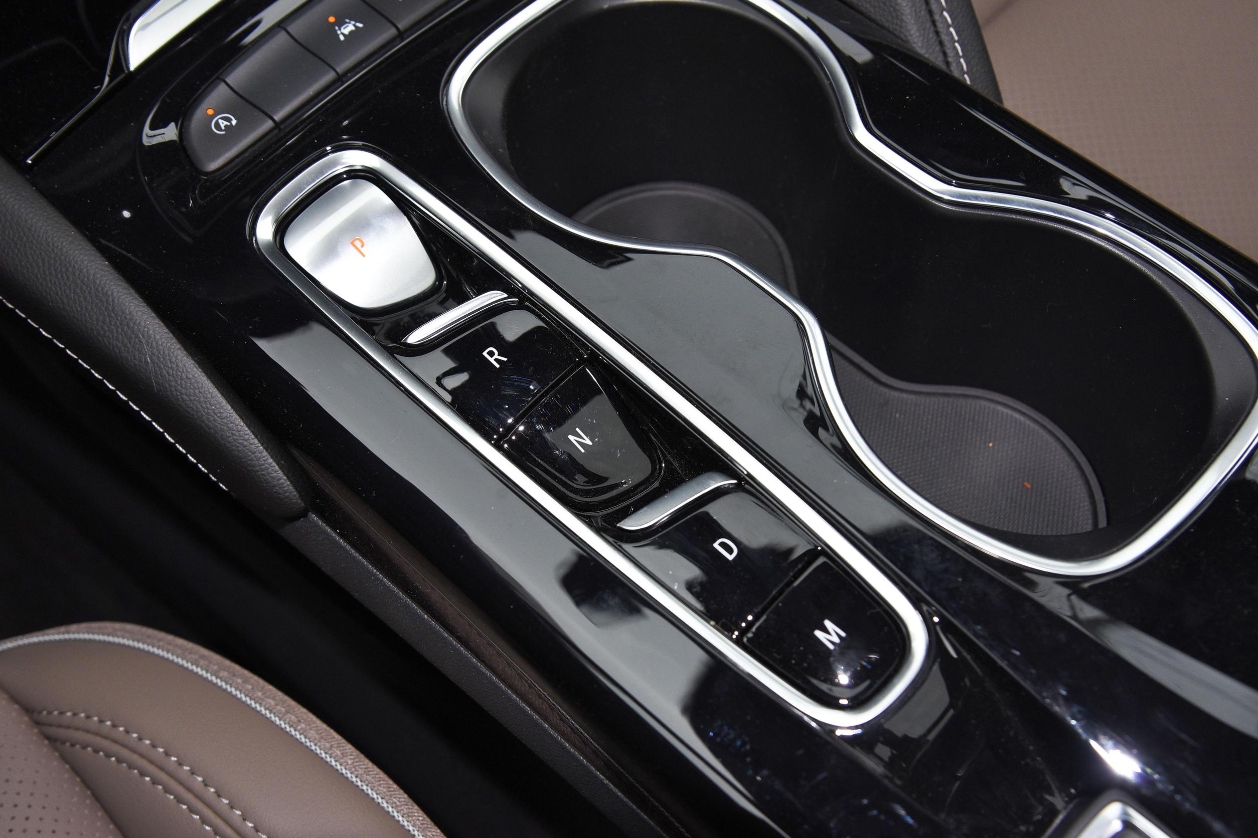 昂科威 2023款 昂科威Plus 652T 五座豪华型图片_别克_1/55张图片_汽车内饰图库_懂车帝