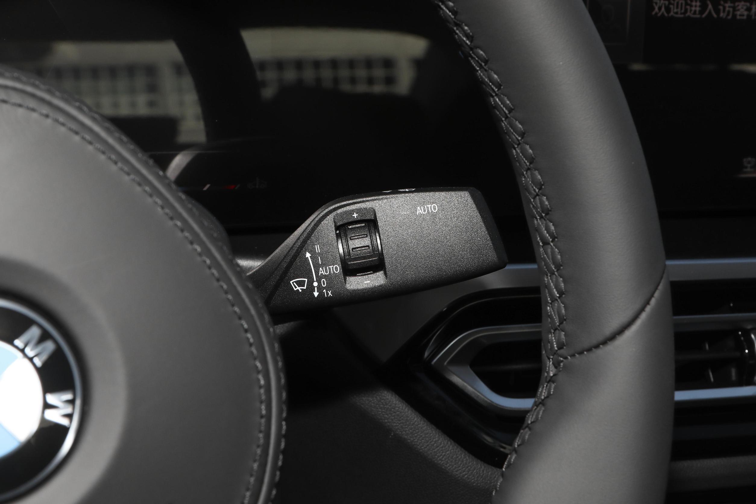 宝马3系 2023款 325Li M运动套装图片_宝马_5/45张图片_汽车内饰图库_懂车帝