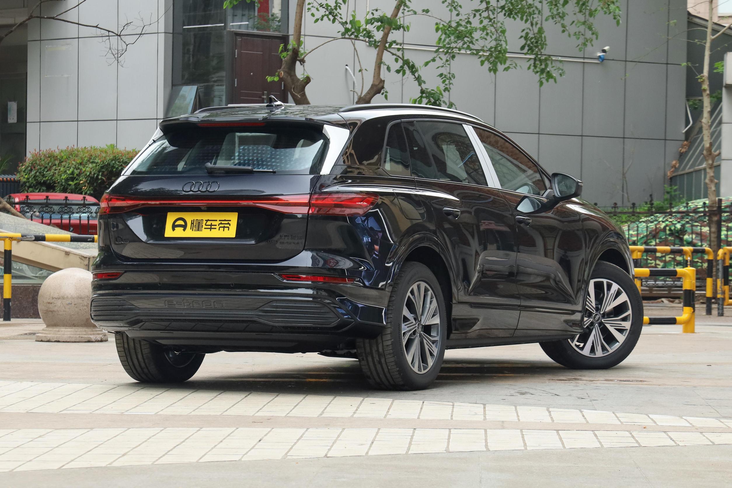 奥迪Q5 e-tron 2023款 40 e-tron 闪耀型 机甲套装图片_奥迪_2/92张图片_汽车外观图库_懂车帝