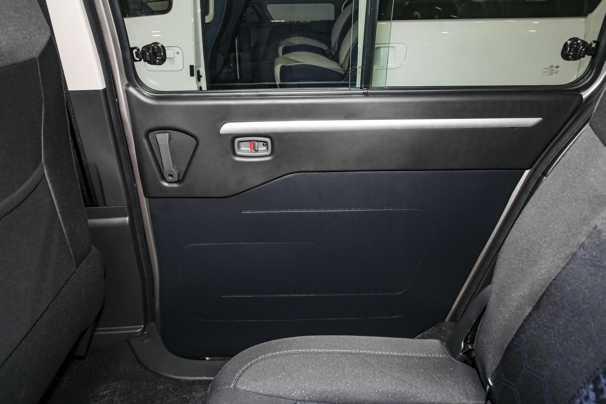 菱智 2024款 M5L 1.5T 舒适型9座图片_东风风行_1/49张图片_汽车空间图库_懂车帝