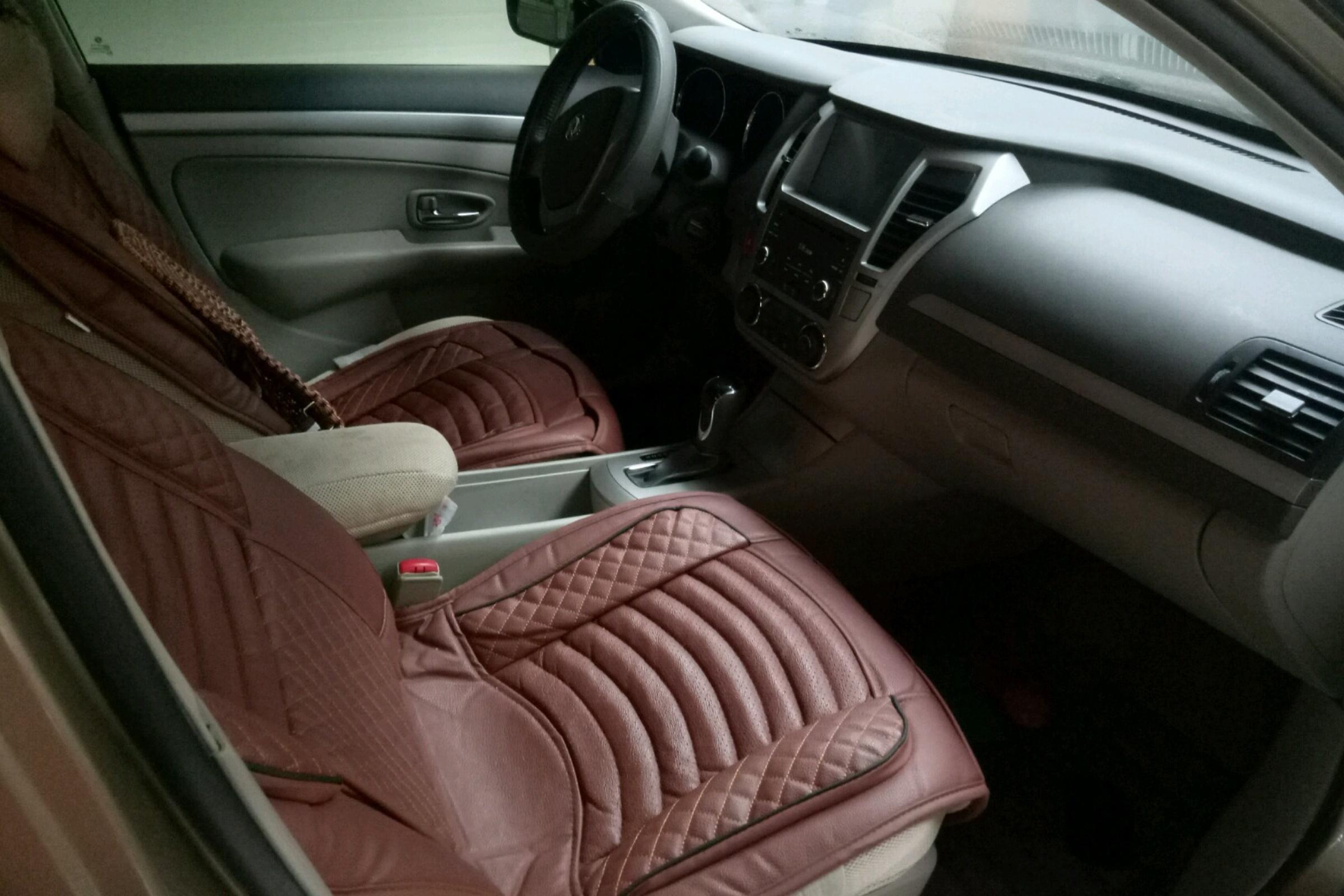 东风风神A60 2014款 1.6L 自动豪华型图片_东风风神_4/8张图片_汽车内饰图库_懂车帝