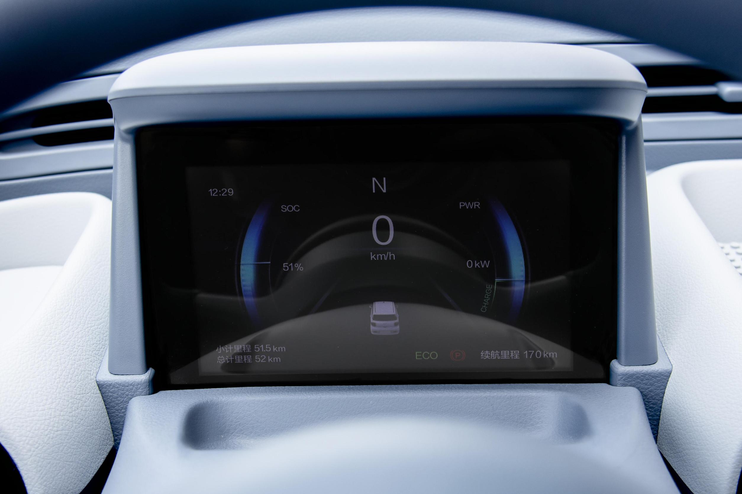 奔腾小马 2024款 170km 活力马图片_奔腾_22/72张图片_汽车内饰图库_懂车帝