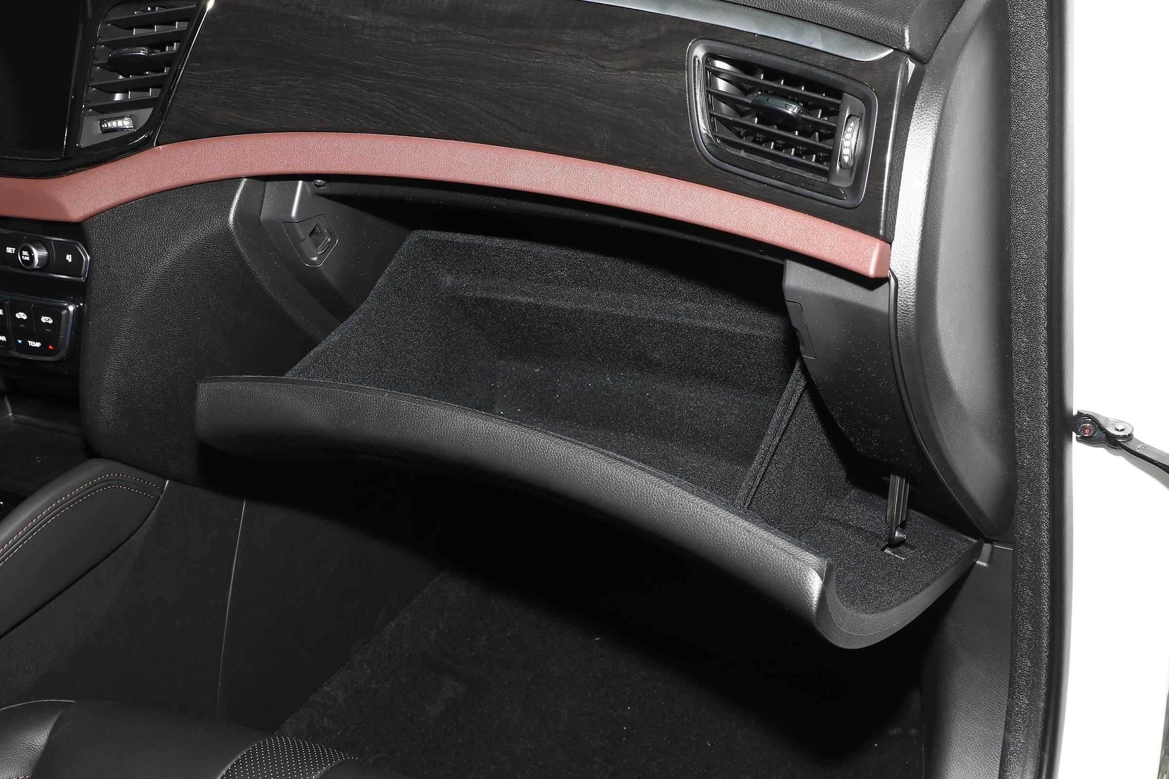 传祺GS8 2019款 390T 两驱豪华智联版 7座图片_广汽传祺_2/30张图片_汽车内饰图库_懂车帝