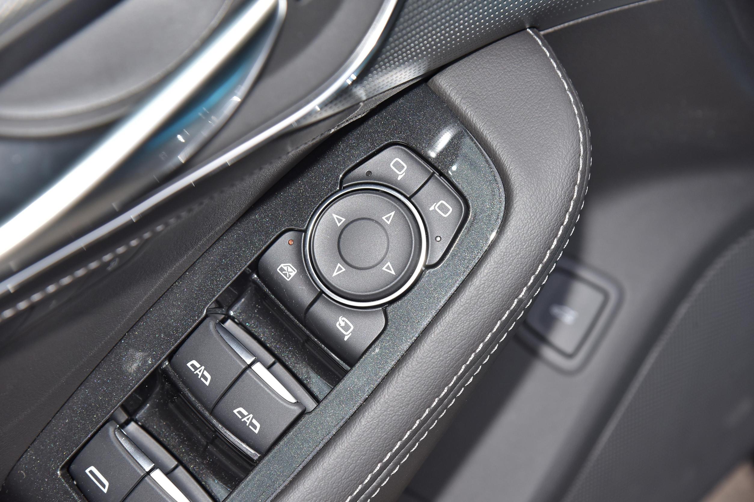 凯迪拉克CT5 2024款 28T 尊贵型图片_凯迪拉克_25/43张图片_汽车空间图库_懂车帝