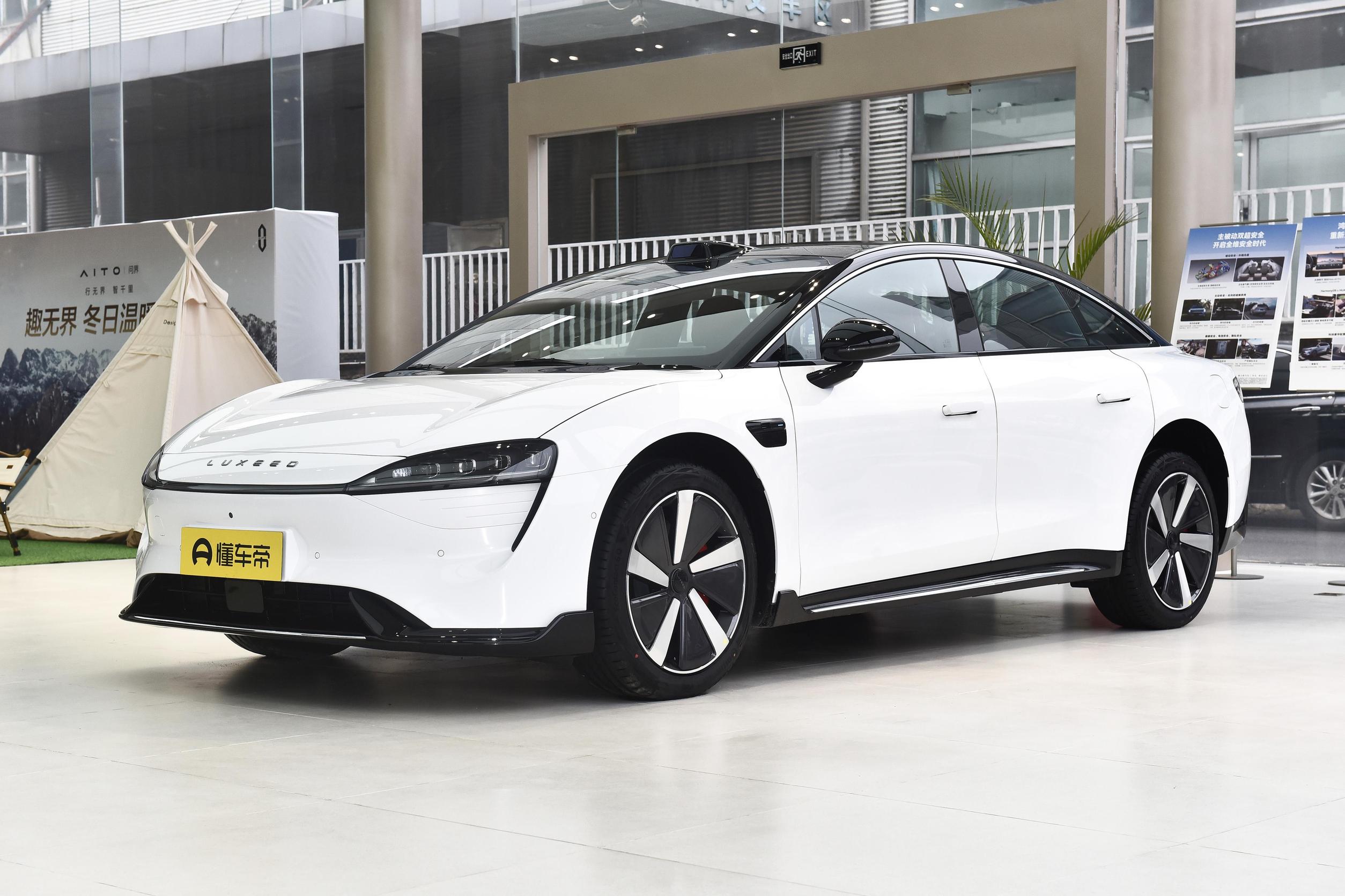 智界S7壁纸_智界S7_智界S7外观图片_1/244张图片_智界S7/整车外观图片_懂车帝