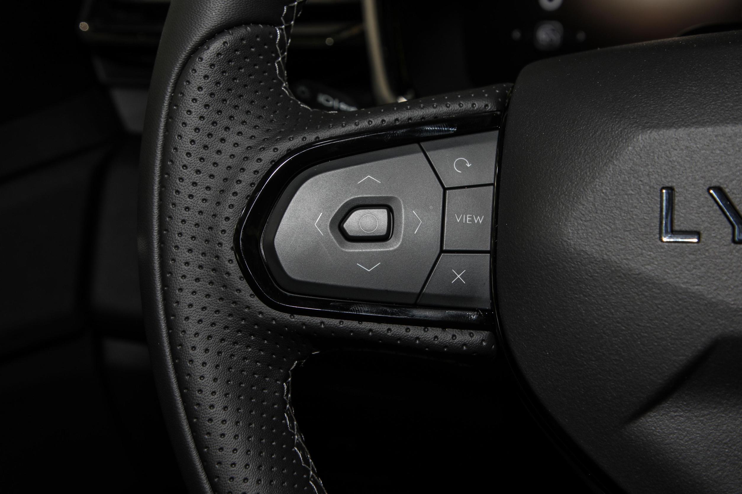 领克01 PHEV 2023款 1.5TD EM-P PM图片_领克_3/50张图片_汽车内饰图库_懂车帝