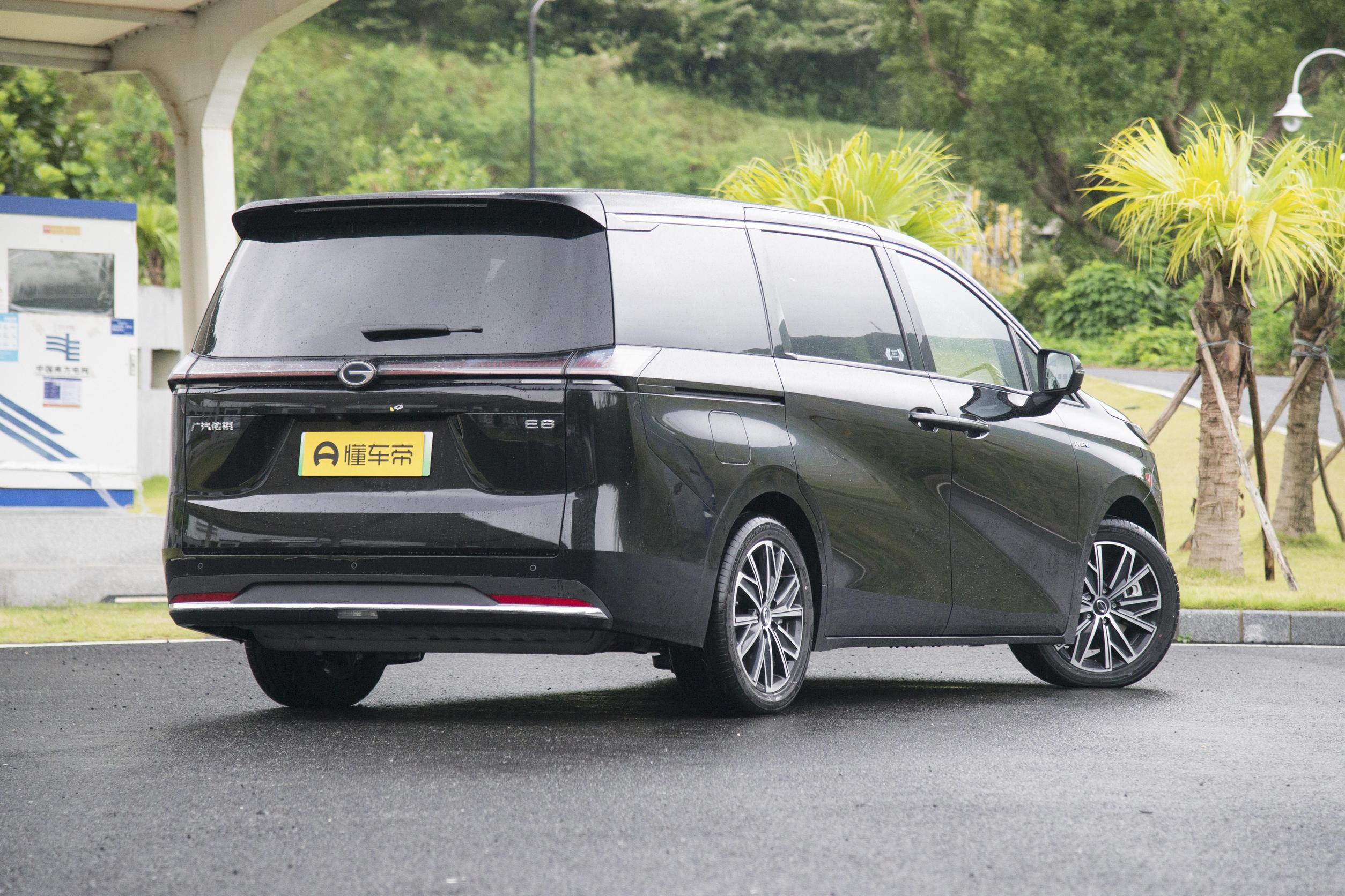 传祺E8 PHEV 2024款 2.0ATK 150km MAX版图片_广汽传祺_1/116张图片_汽车外观图库_懂车帝