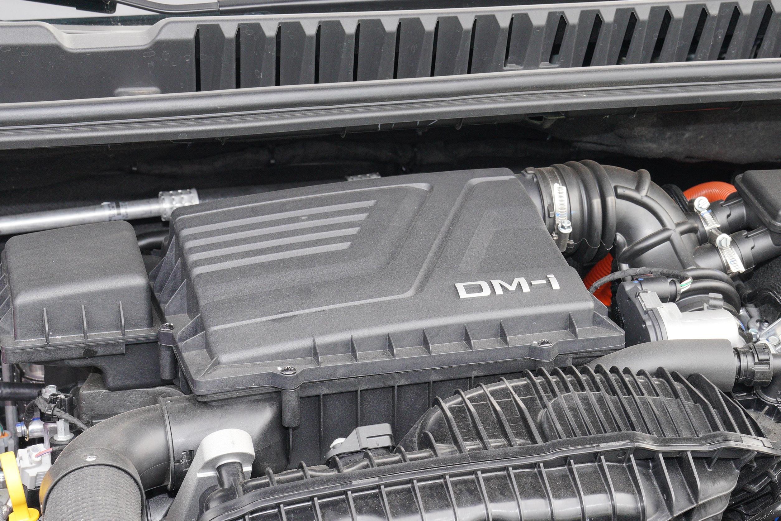 宋MAX DM-i 2022款 DM-i 105KM 行政版图片_比亚迪_153/153张图片_汽车外观图库_懂车帝