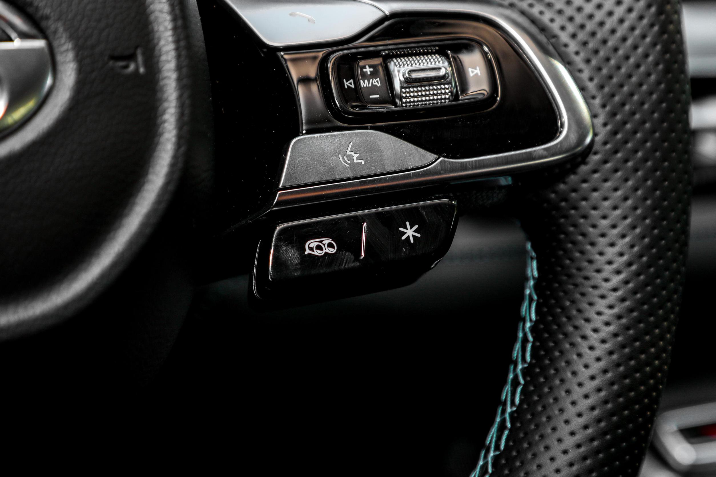 影酷 2022款 混动 2.0ATK 双子星Max版图片_广汽传祺_10/31张图片_汽车内饰图库_懂车帝