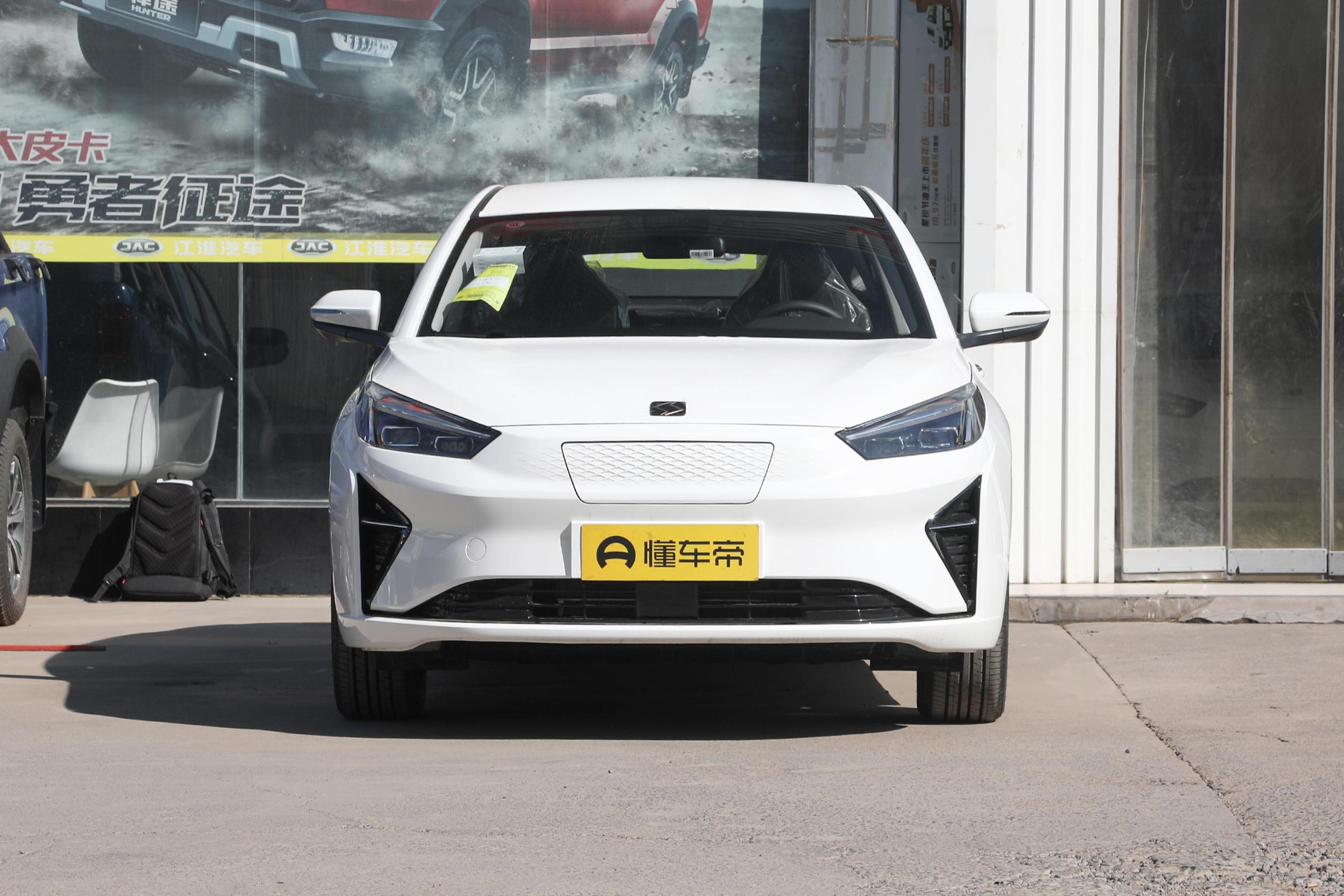 思皓E50A 2022款 出行版图片_思皓_3/62张图片_汽车外观图库_懂车帝