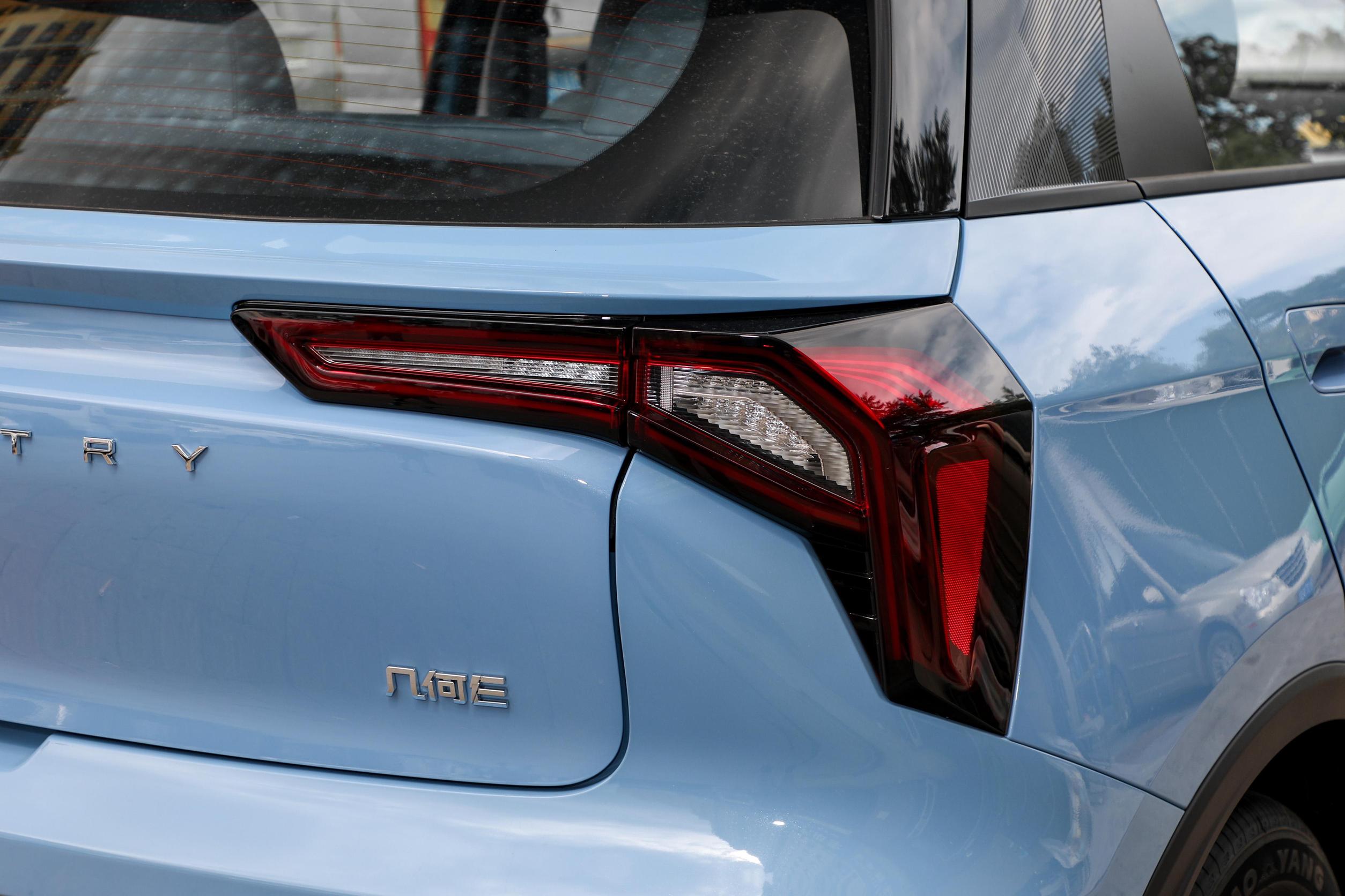 吉利几何E萤火虫 2023款 401KM 霹雳虎图片_吉利几何_40/95张图片_汽车外观图库_懂车帝