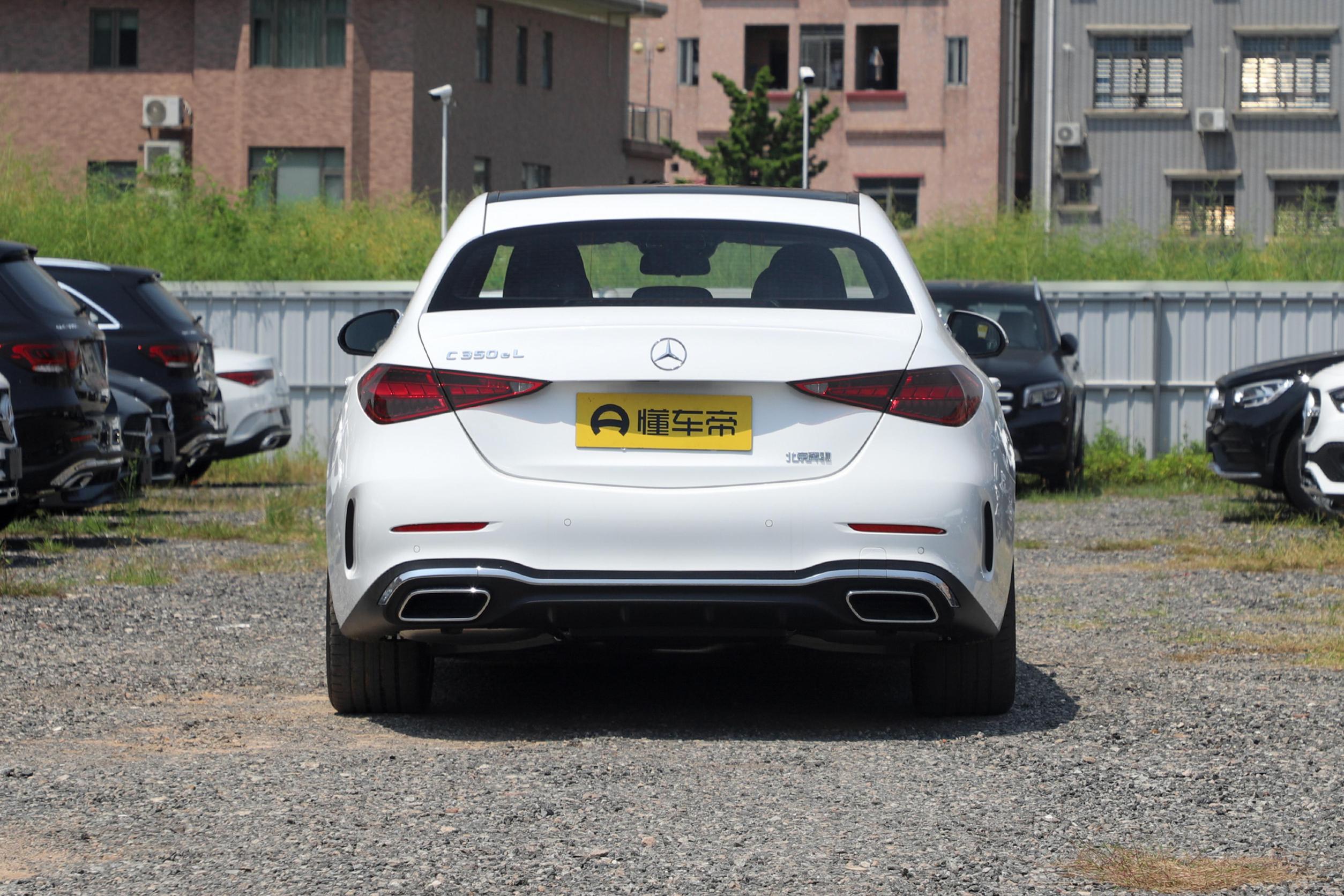 奔驰C级PHEV 2022款 C 350 eL图片_奔驰_3/171张图片_汽车外观图库_懂车帝