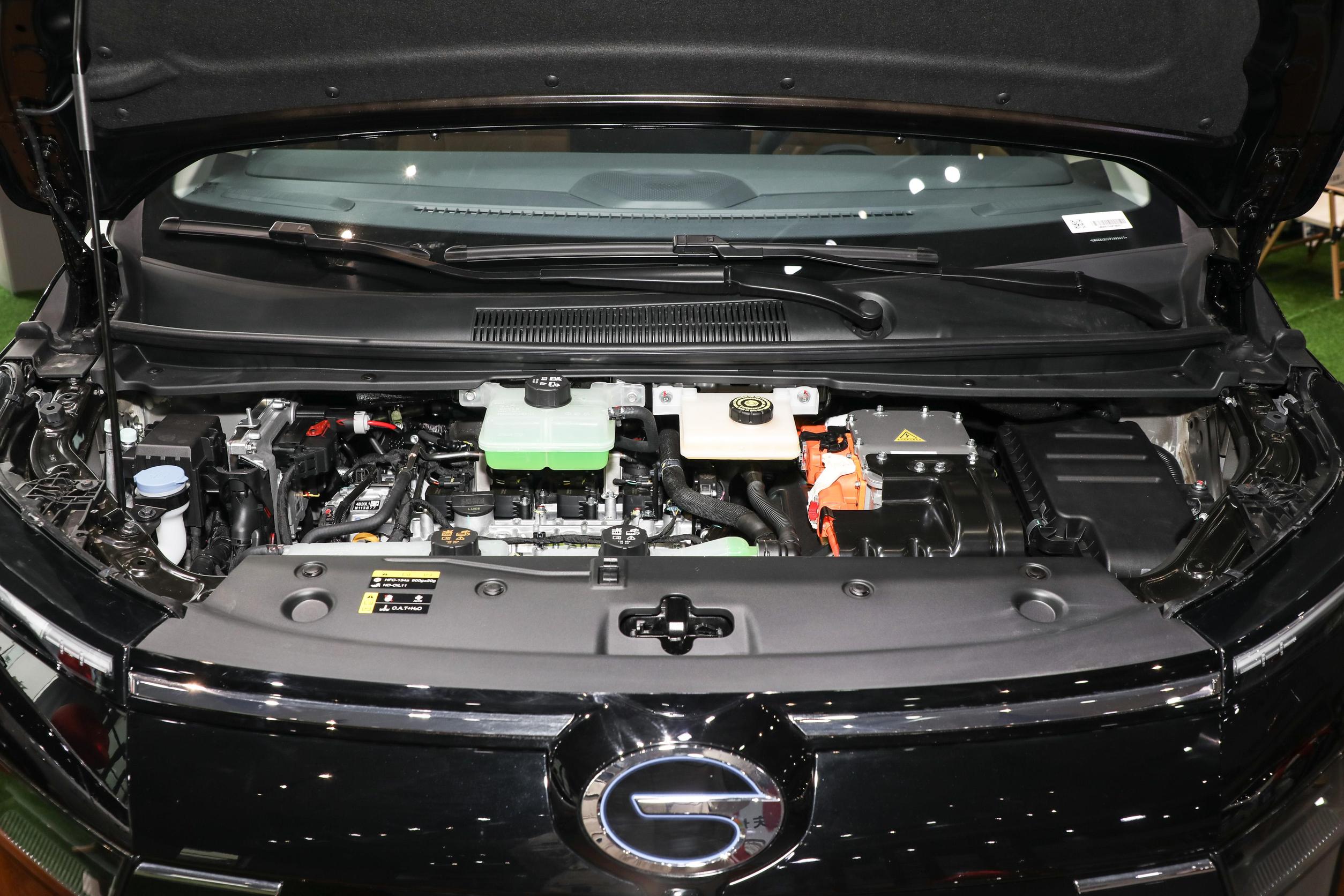 传祺E8 PHEV 2024款 2.0ATK 150km PRO版图片_广汽传祺_4/52张图片_汽车外观图库_懂车帝