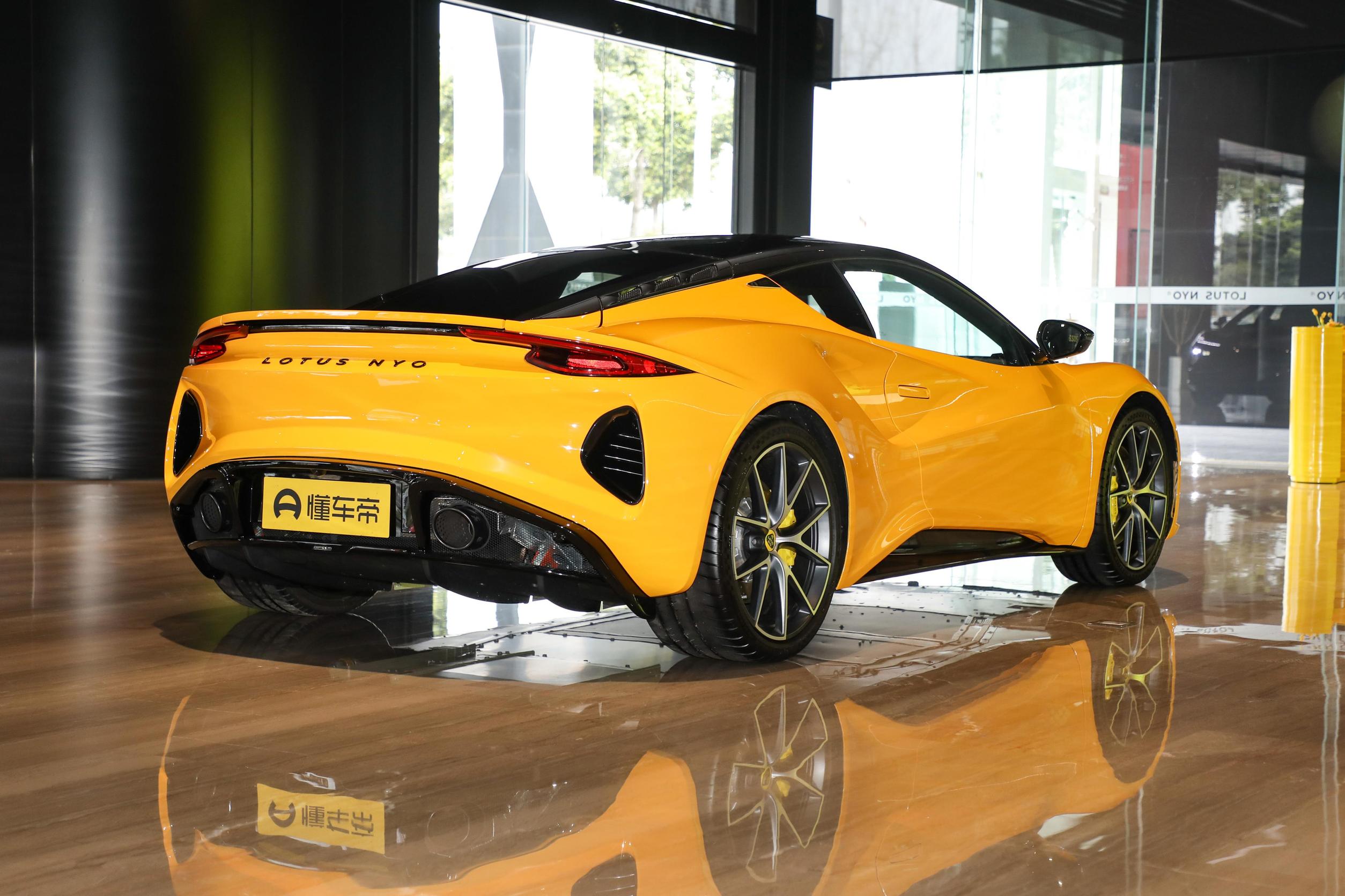 Emira 2022款 3.5T V6 First Edition图片_路特斯_1/104张图片_汽车外观图库_懂车帝