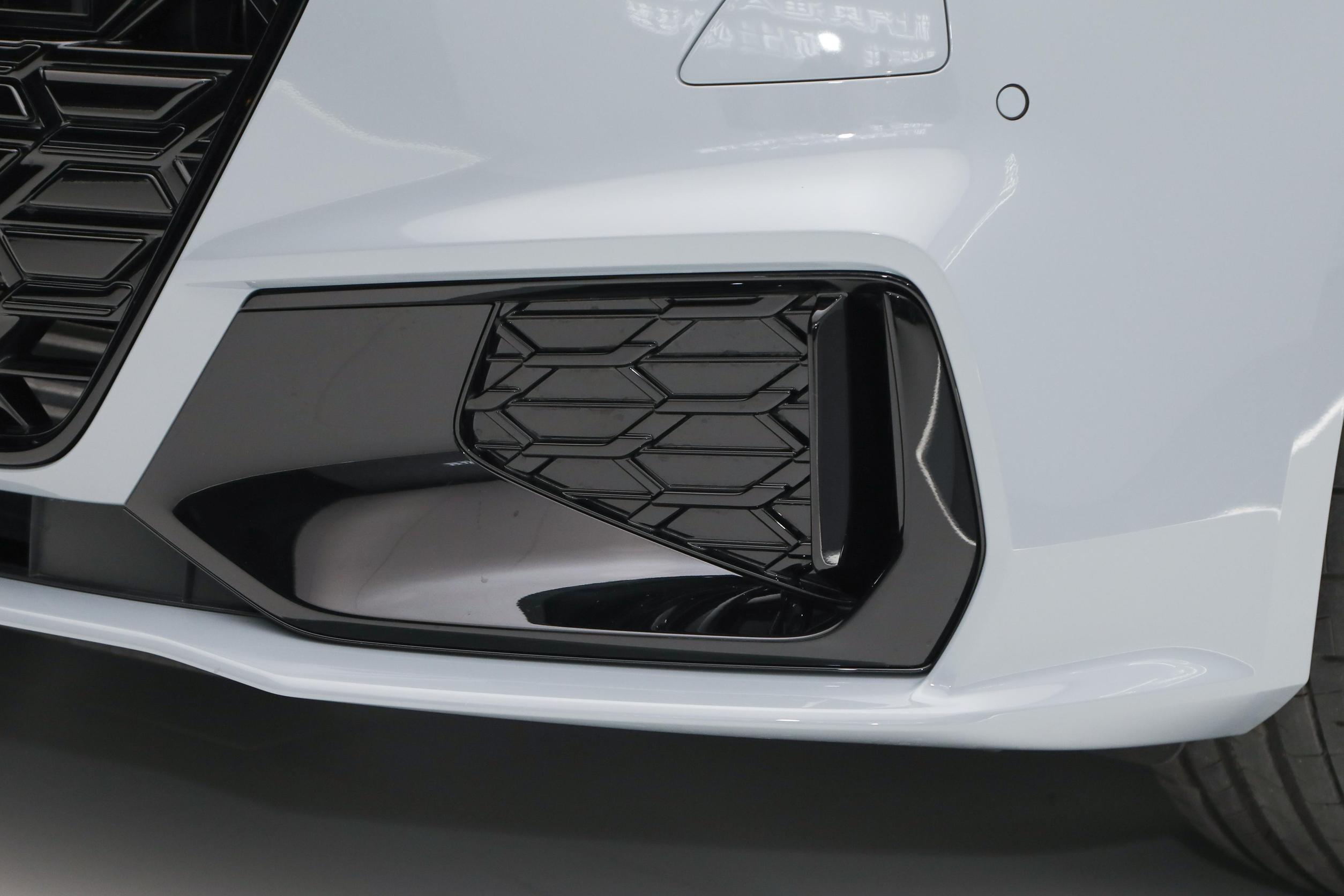 奥迪A7L 2024款 55TFSI quattro RS竞速套件版图片_奥迪_33/56张图片_汽车外观图库_懂车帝