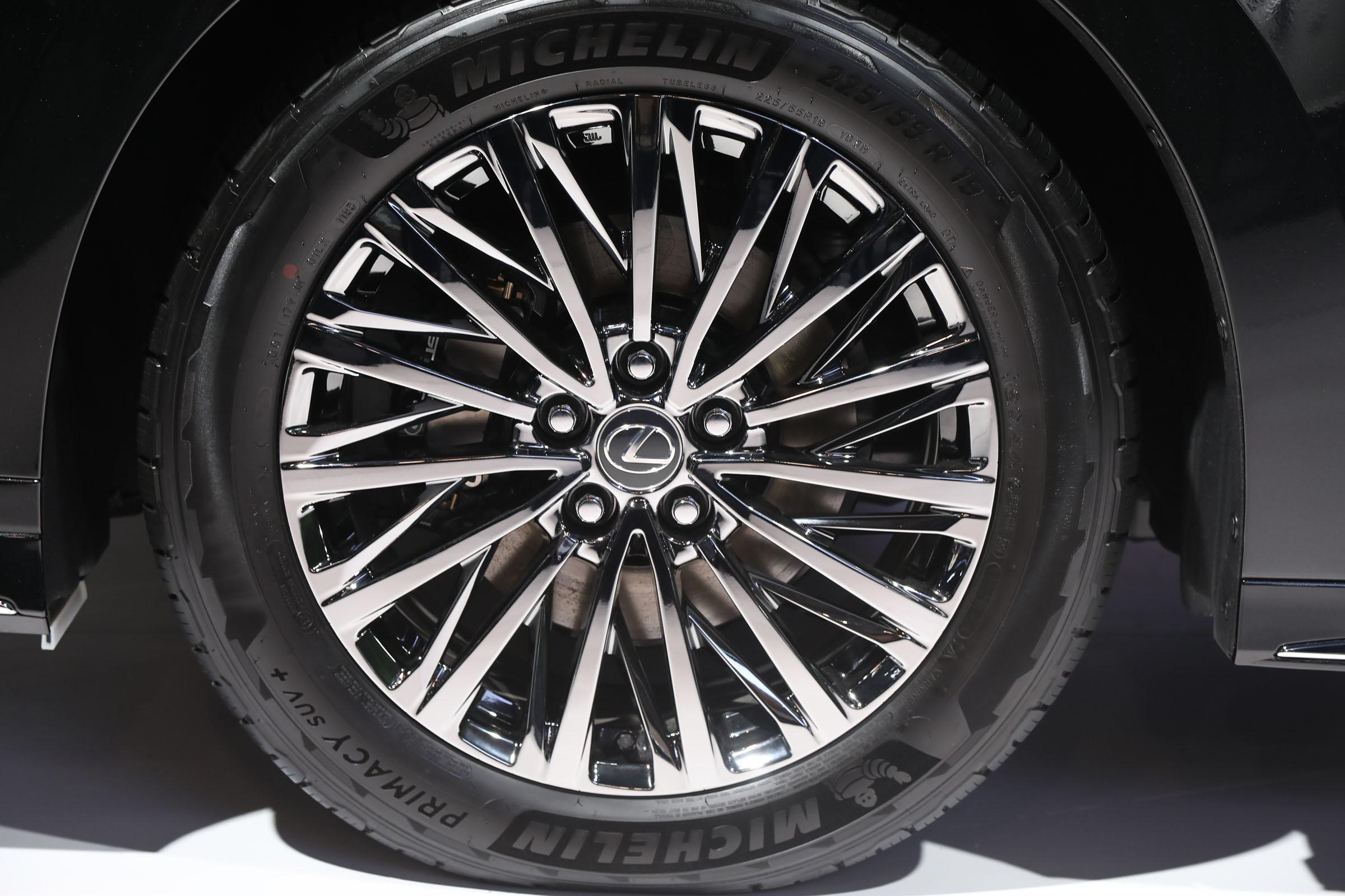 雷克萨斯LM 2023款 500h DIRECT4 四座御世版图片_雷克萨斯_2/32张图片_汽车车展图库_懂车帝