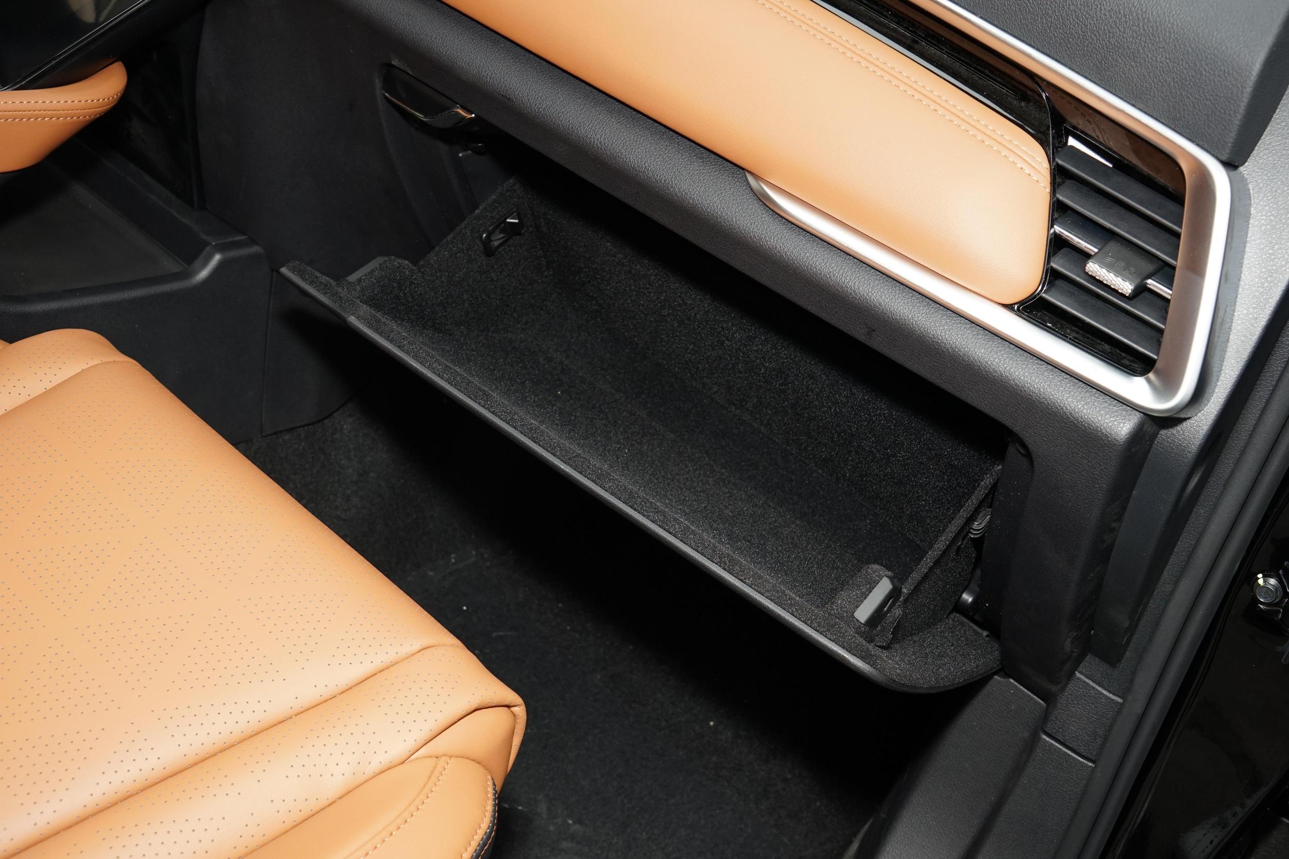 奔腾T99 2023款 20TD 8AT尊享型图片_奔腾_1/49张图片_汽车内饰图库_懂车帝