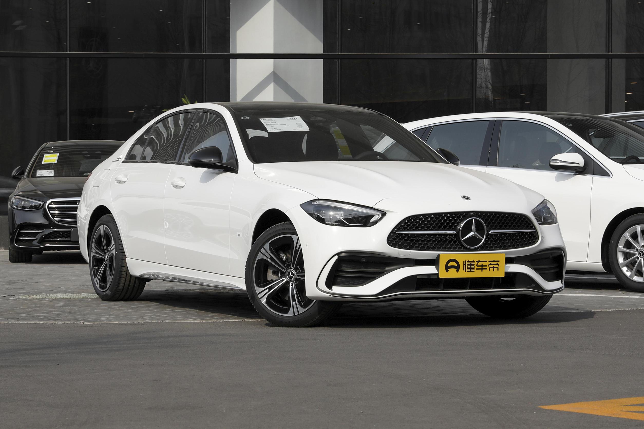 奔驰C级 2022款 改款 C 260 L 皓夜运动版图片_奔驰_17/59张图片_汽车外观图库_懂车帝