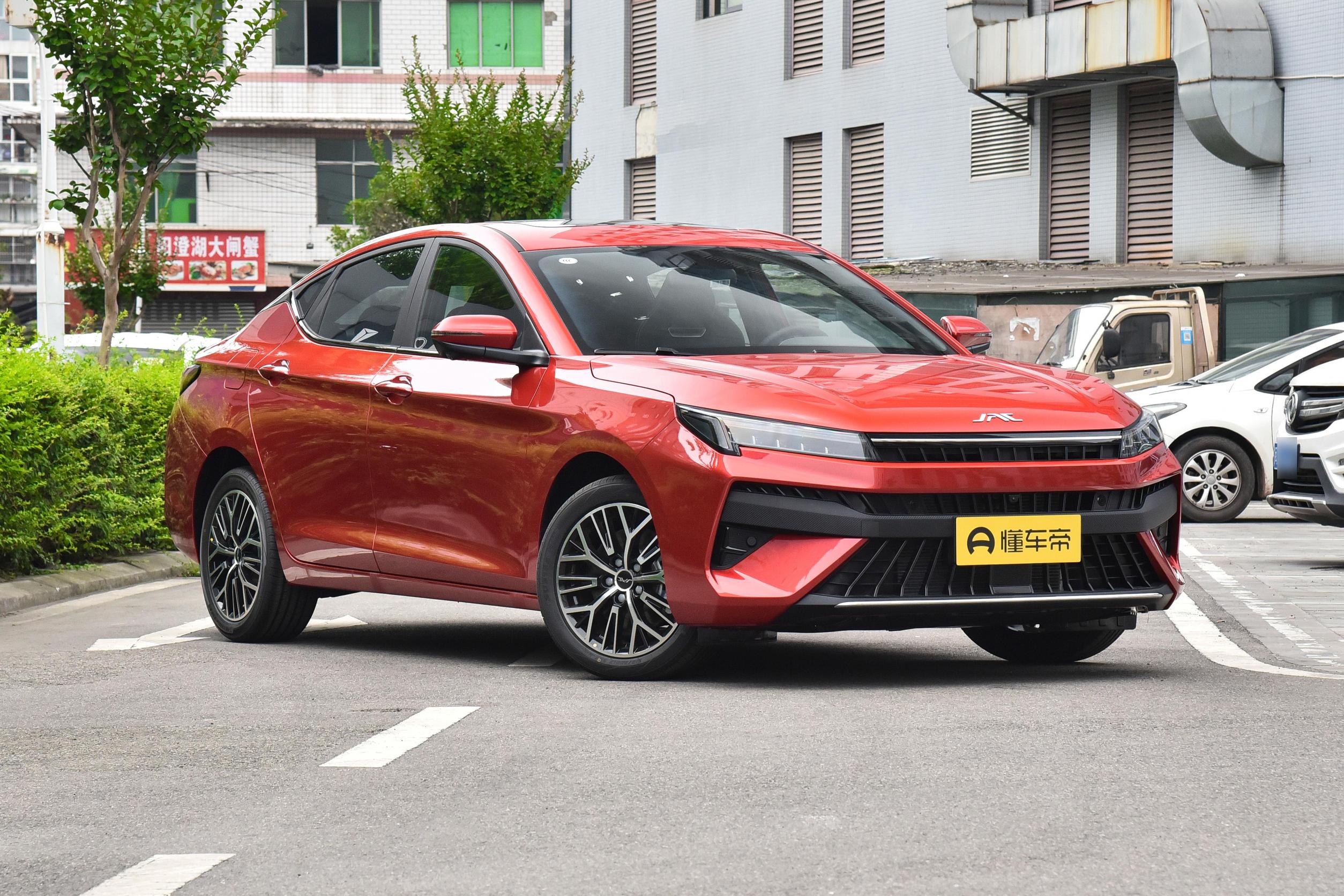 江淮A5 PLUS 2023款 1.5T CVT尊贵版图片_江淮汽车_3/118张图片_汽车外观图库_懂车帝