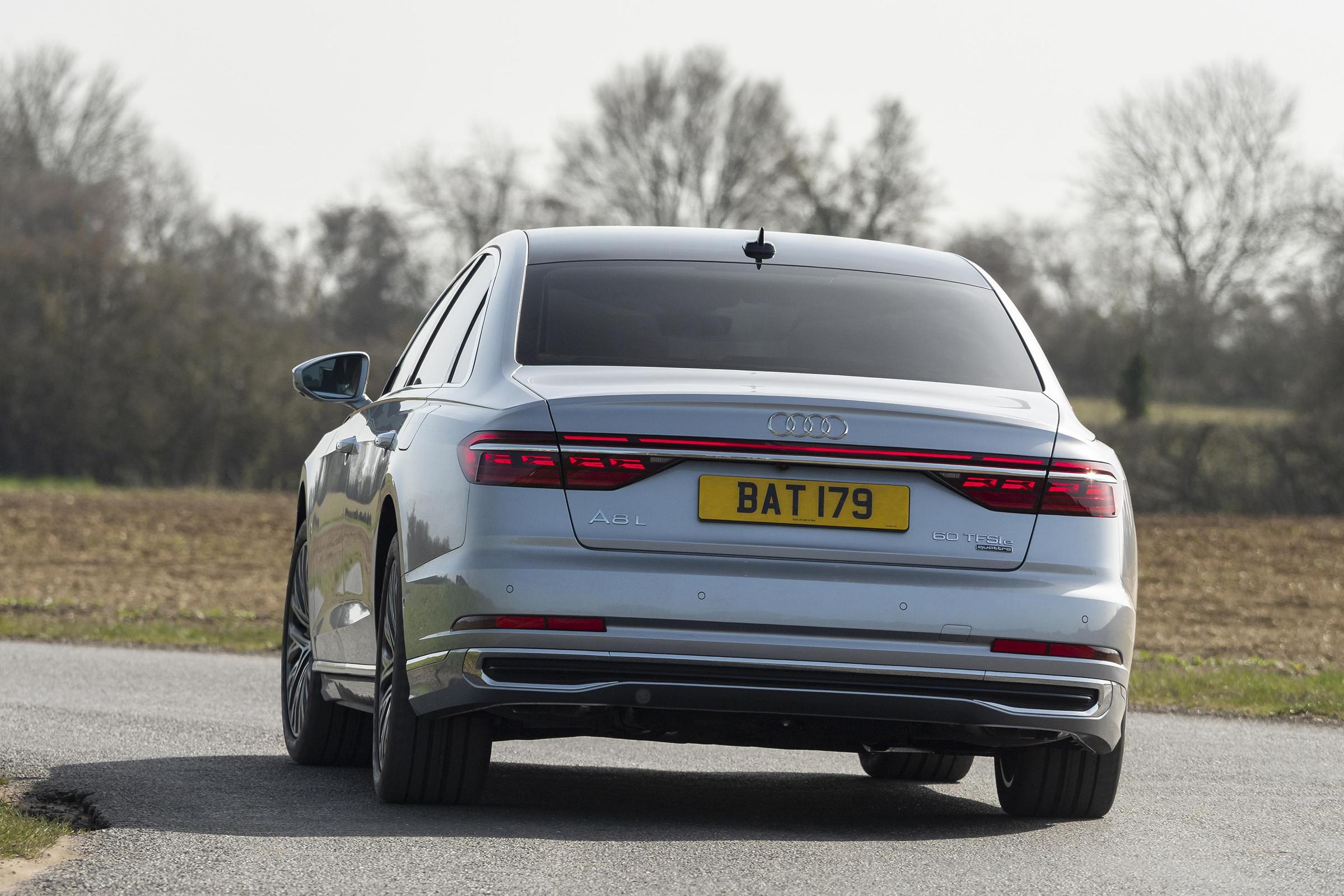 奥迪A8 PHEV 2023款 A8L 60 TFSI e quattro 英国版图片_奥迪_21/35张图片_汽车官方图库_懂车帝