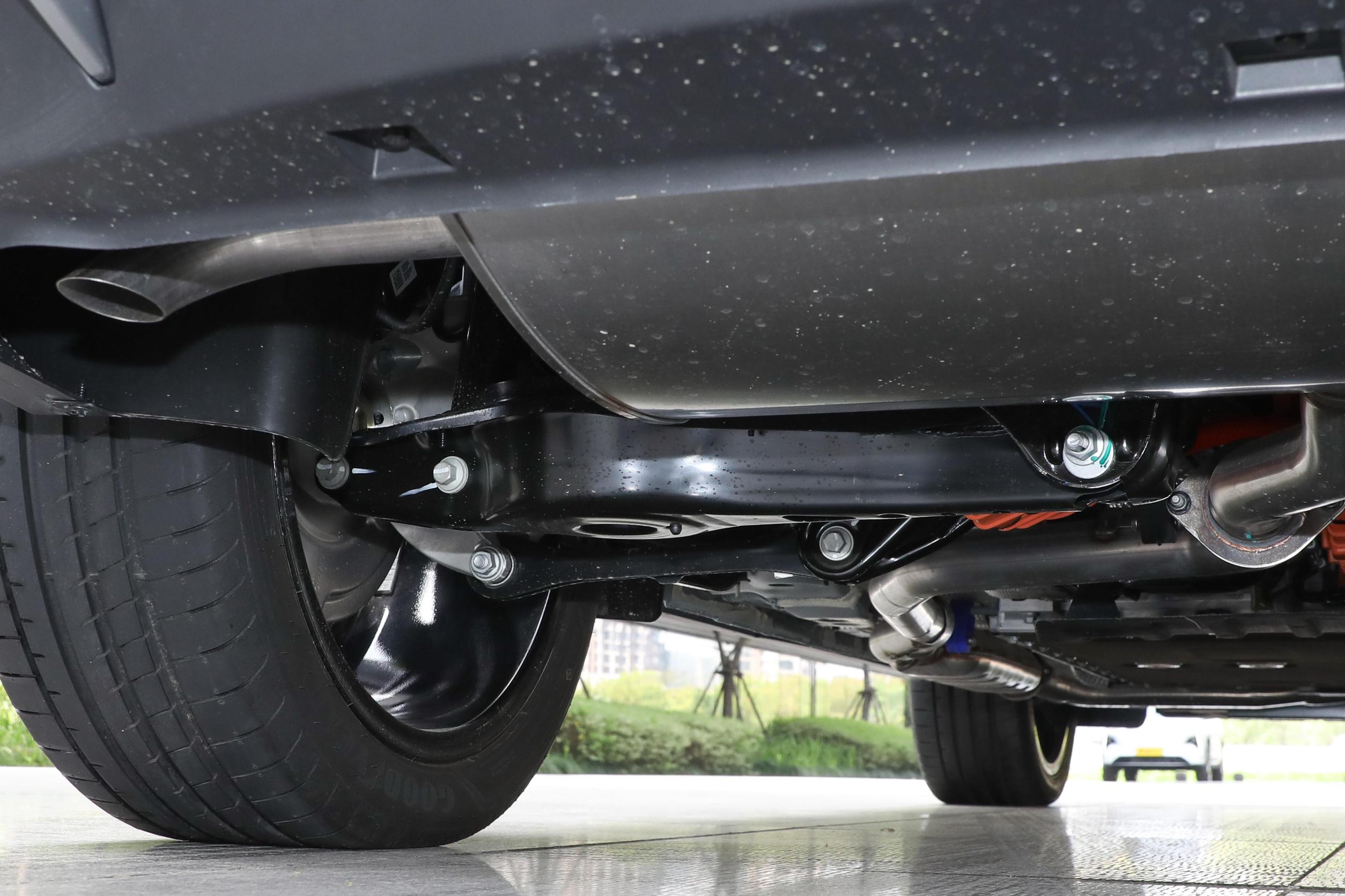 银河L7 2023款 1.5T DHT 115km 星舰图片_吉利银河_1/267张图片_汽车外观图库_懂车帝