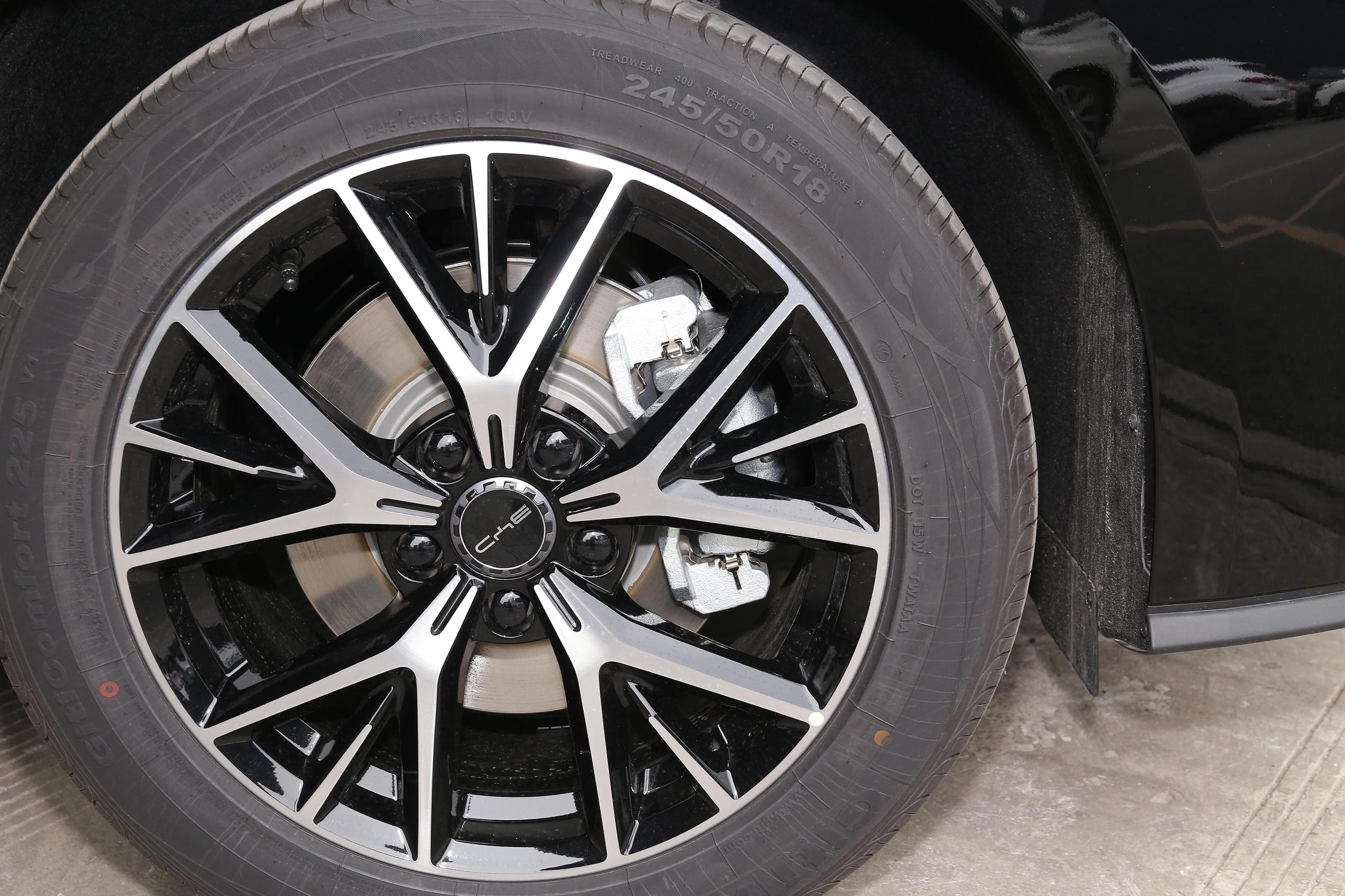 比亚迪e9 2022款 商务版图片_比亚迪_32/52张图片_汽车外观图库_懂车帝