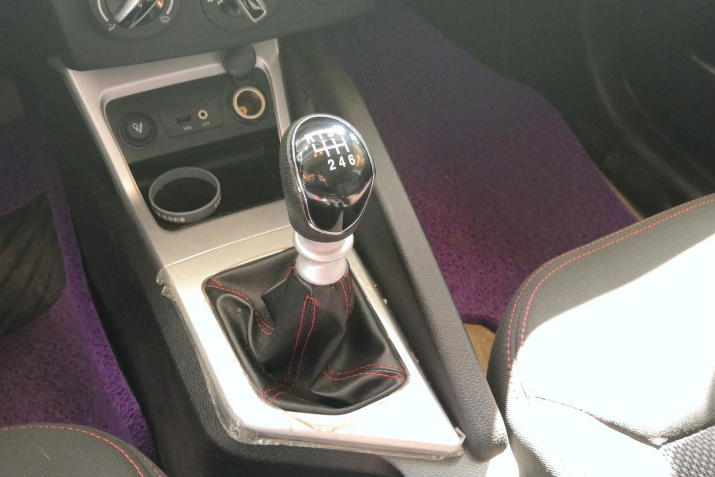 瑞风S3 2016款 1.5L 手动豪华型图片_江汽集团_5/8张图片_汽车内饰图库_懂车帝