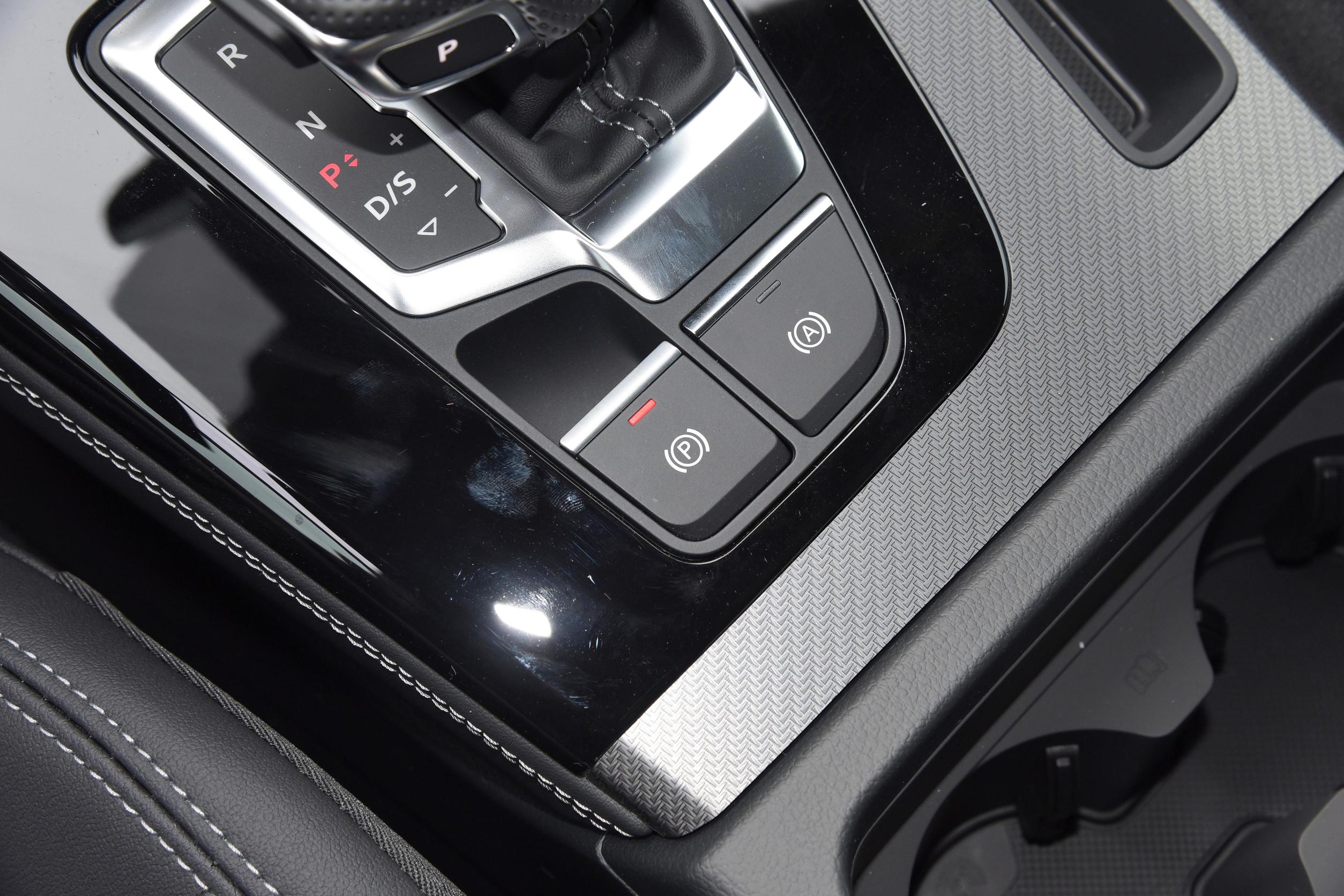 奥迪Q5L 2024款 40TFSI 豪华动感型图片_奥迪_2/110张图片_汽车空间图库_懂车帝