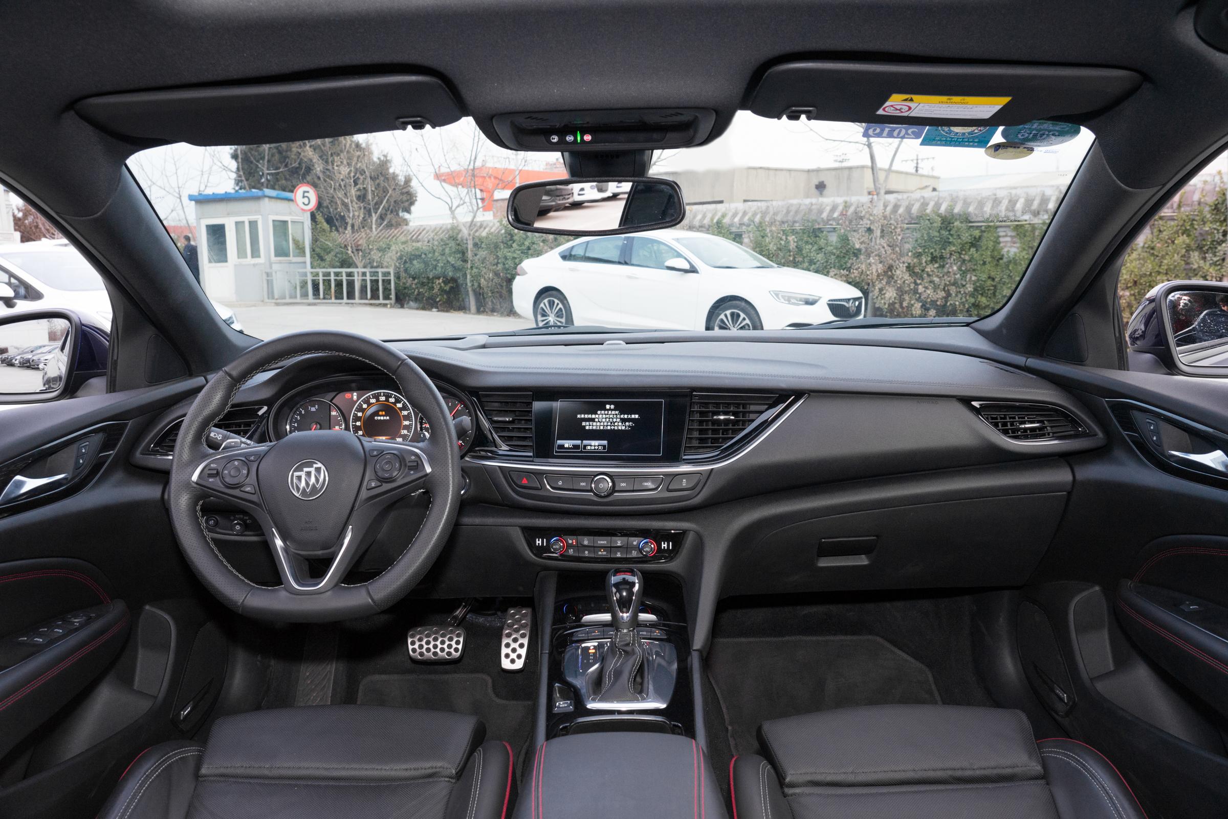 君威 2017款 GS 28T 尊贵型图片_别克_3/27张图片_汽车内饰图库_懂车帝