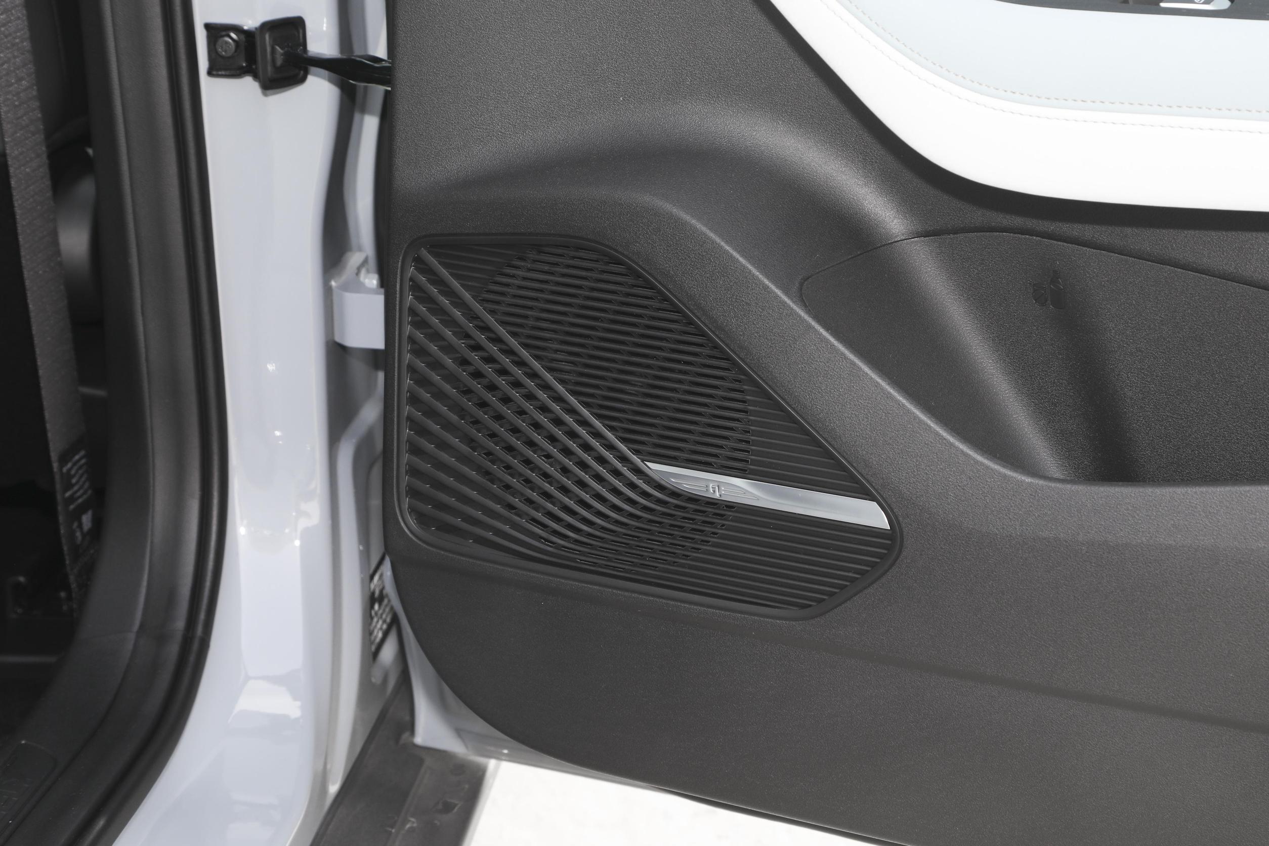 帝豪S 2022款 1.4T CVT跨界玩家版图片_吉利汽车_32/78张图片_汽车空间图库_懂车帝