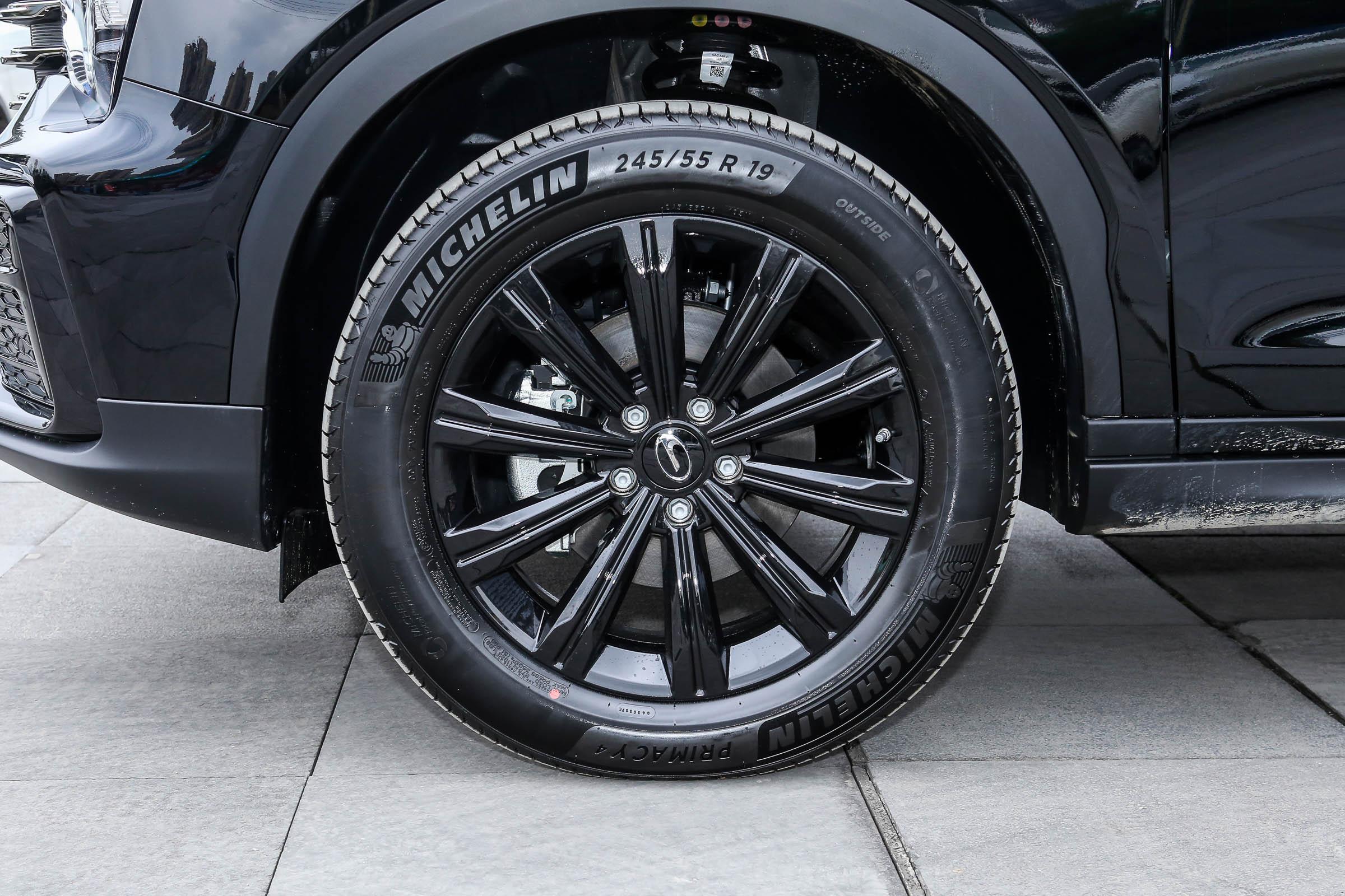 传祺GS8 2021款 390T 两驱暗夜骑士版图片_广汽传祺_4/76张图片_汽车外观图库_懂车帝