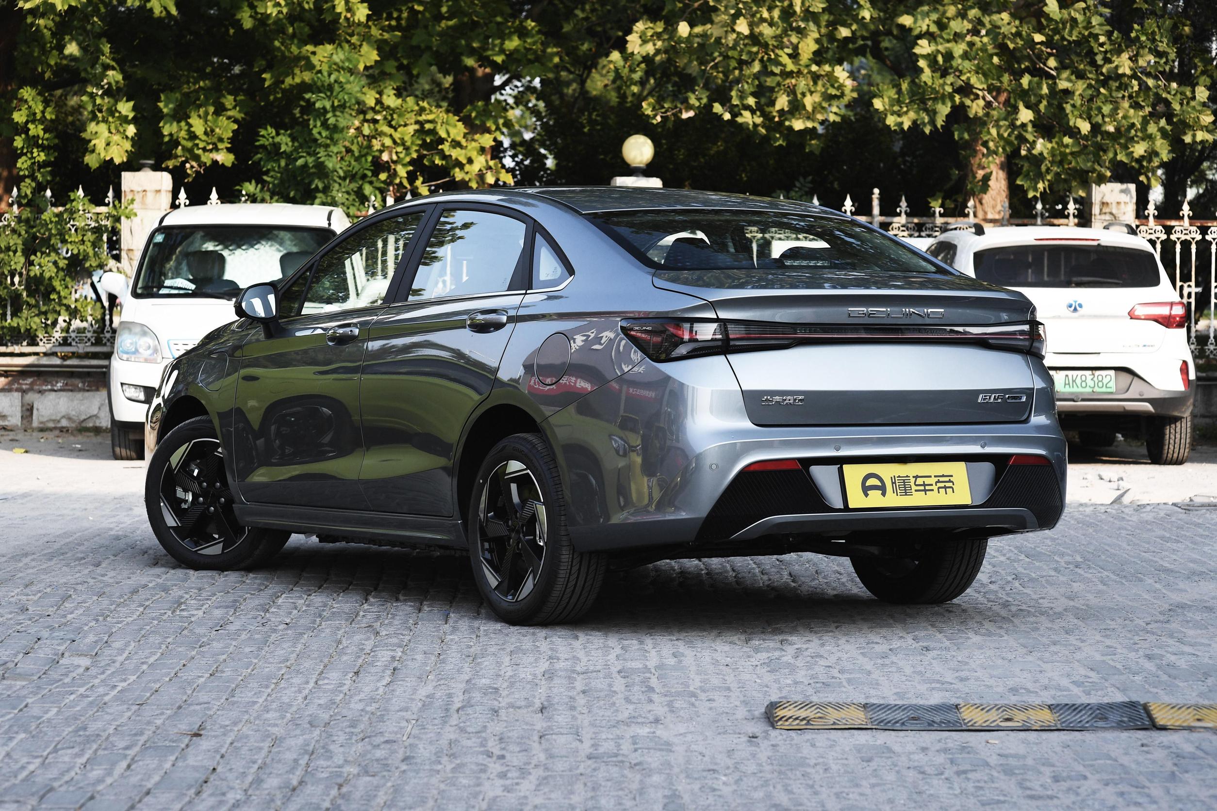 北京EU5 PLUS 2023款 R500 尊享版图片_北京汽车_7/44张图片_汽车外观图库_懂车帝