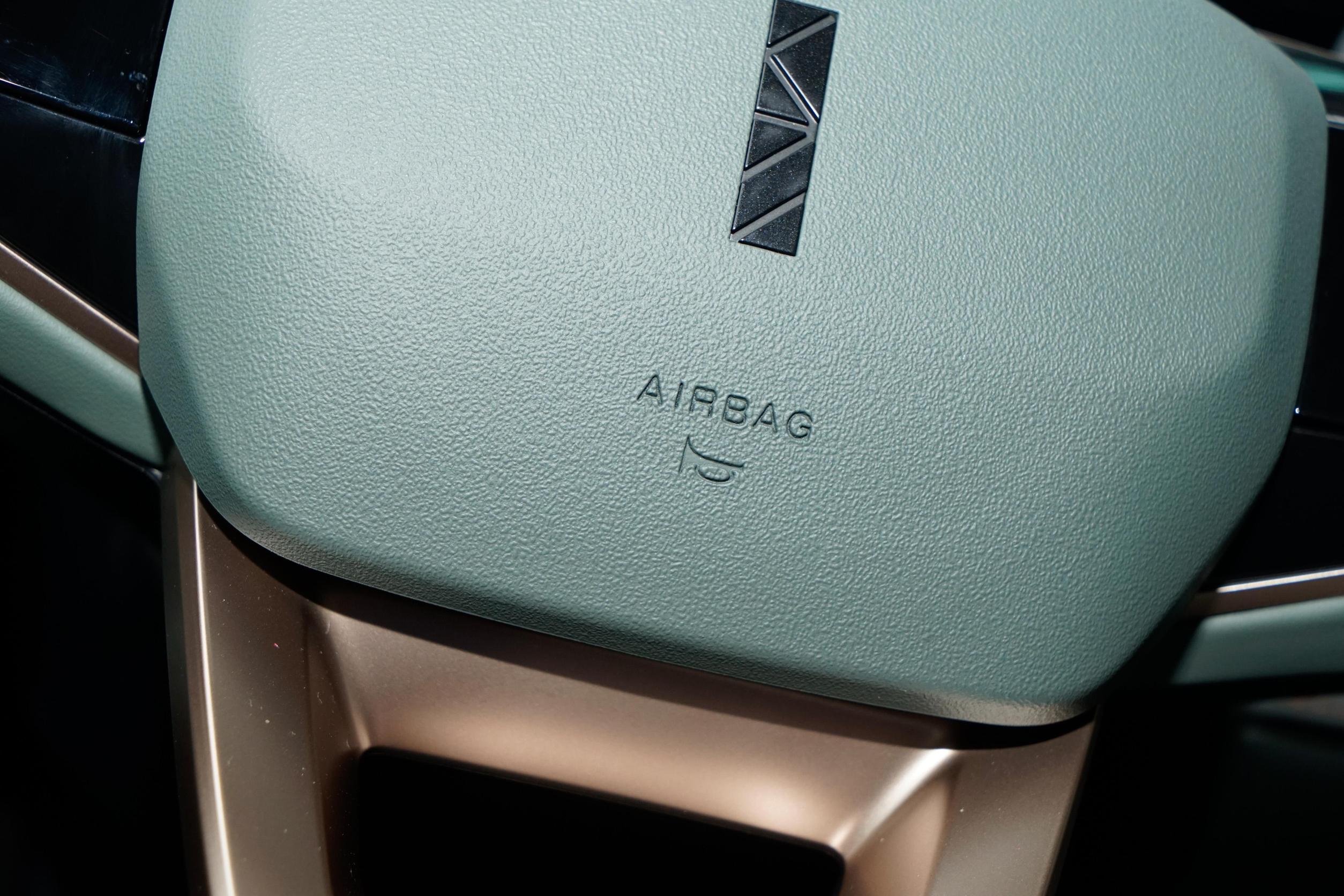 iCAR 03 2024款 两驱 标准进阶版图片_iCAR_3/38张图片_汽车内饰图库_懂车帝