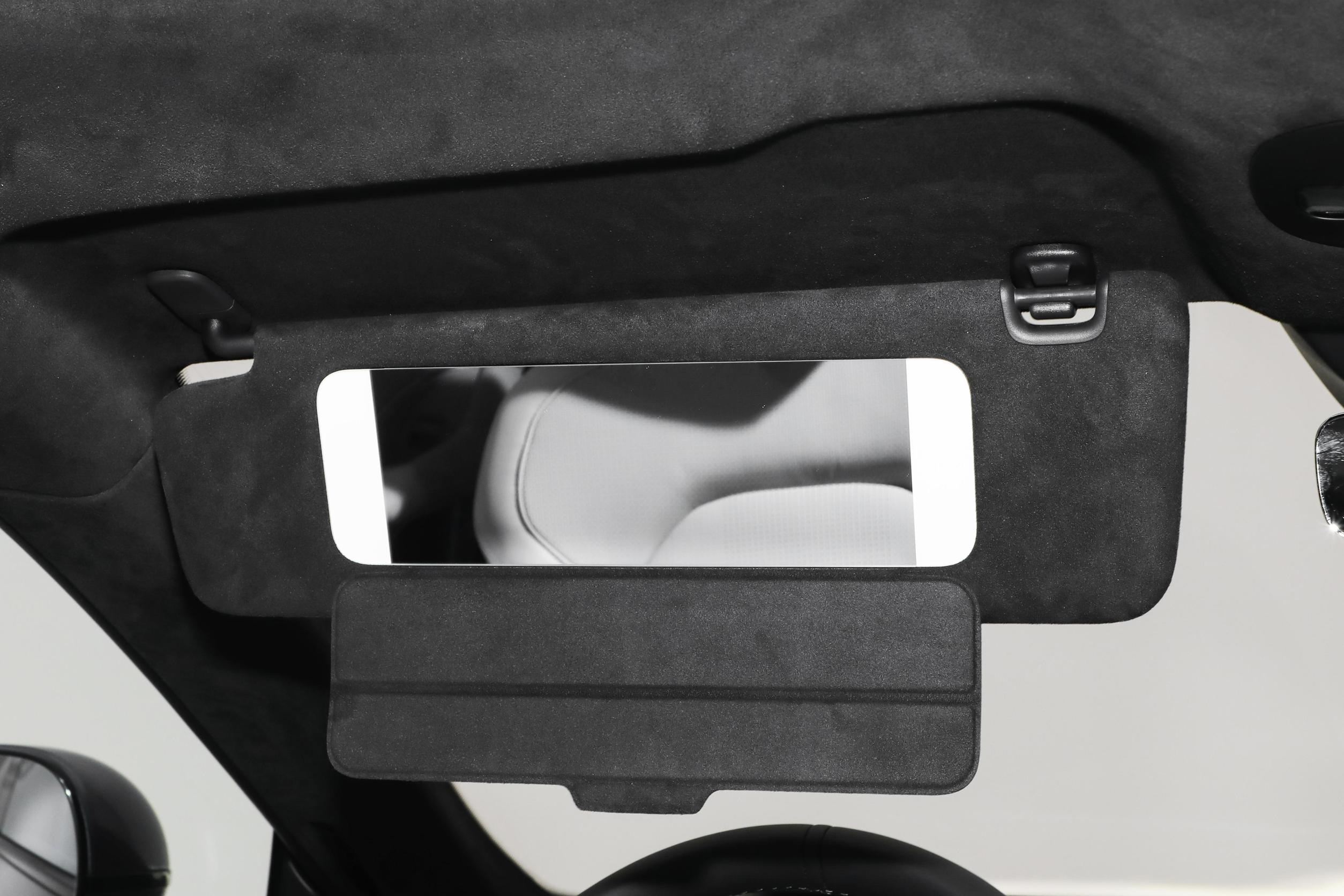 小米SU7壁纸_小米SU7_小米SU7空间图片_1/243张图片_小米SU7银河灰/整车空间图片_懂车帝