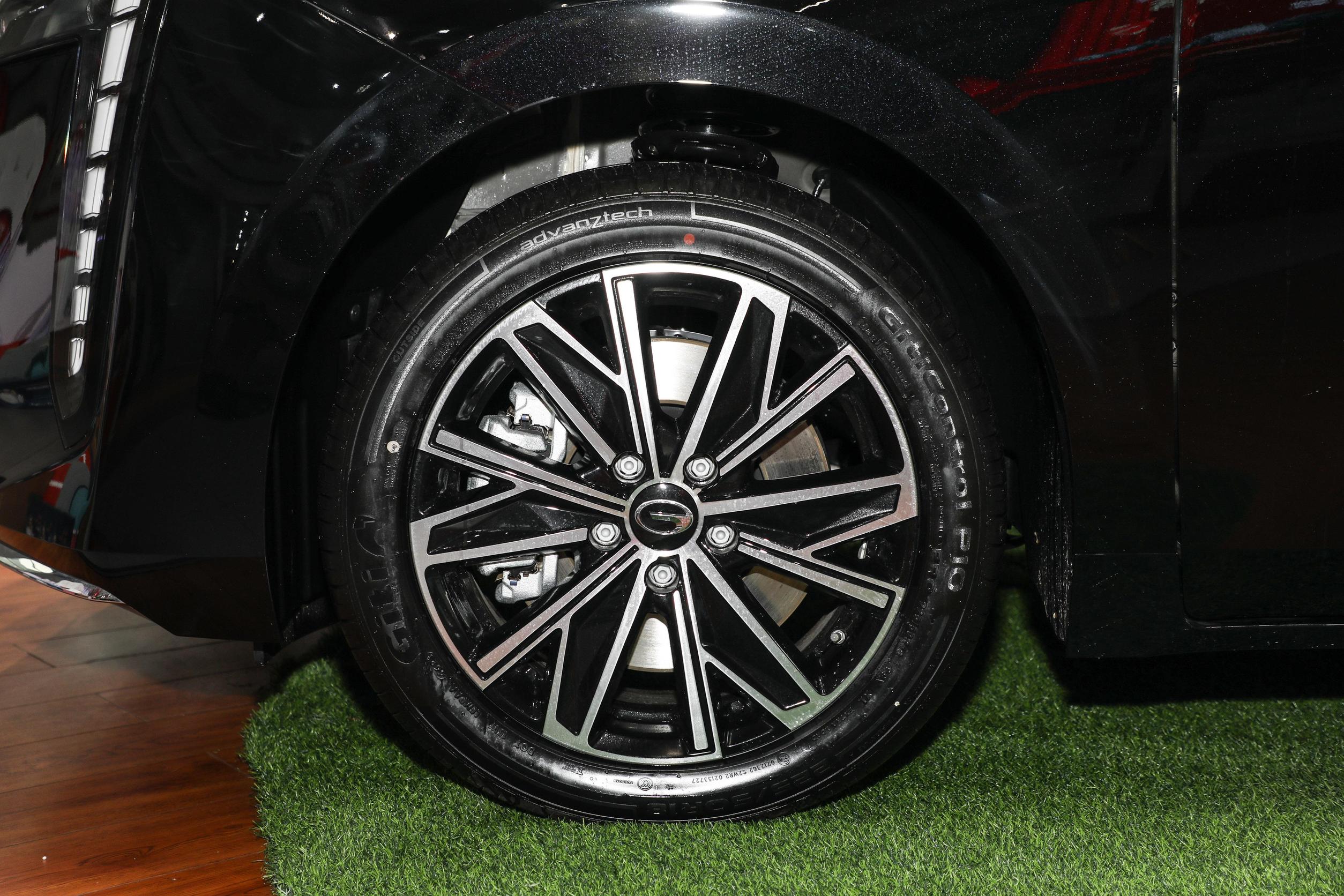 传祺E8 PHEV 2024款 2.0ATK 150km PRO版图片_广汽传祺_3/52张图片_汽车外观图库_懂车帝