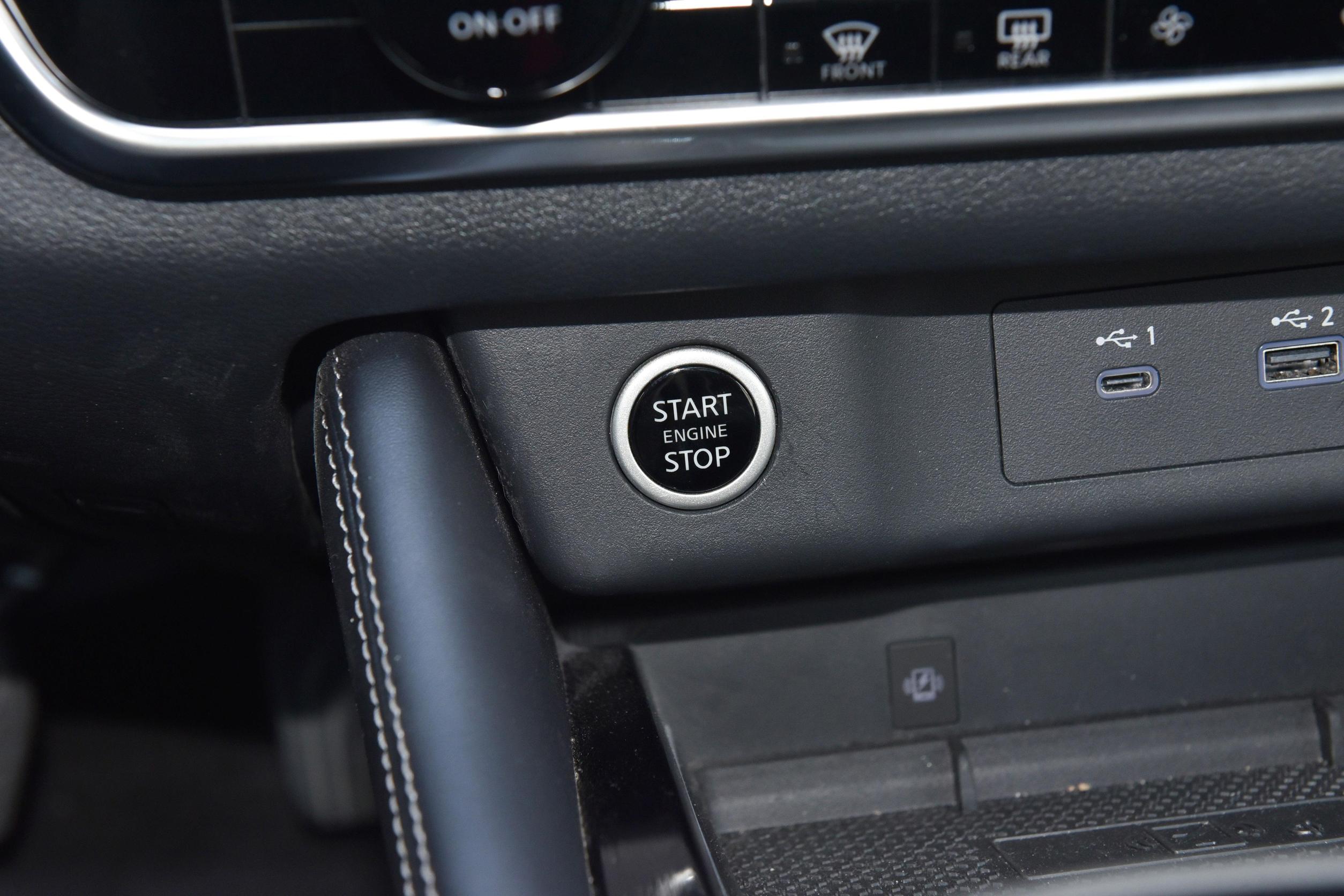 逍客 2023款 1.3T 旗舰版图片_日产_4/178张图片_汽车内饰图库_懂车帝