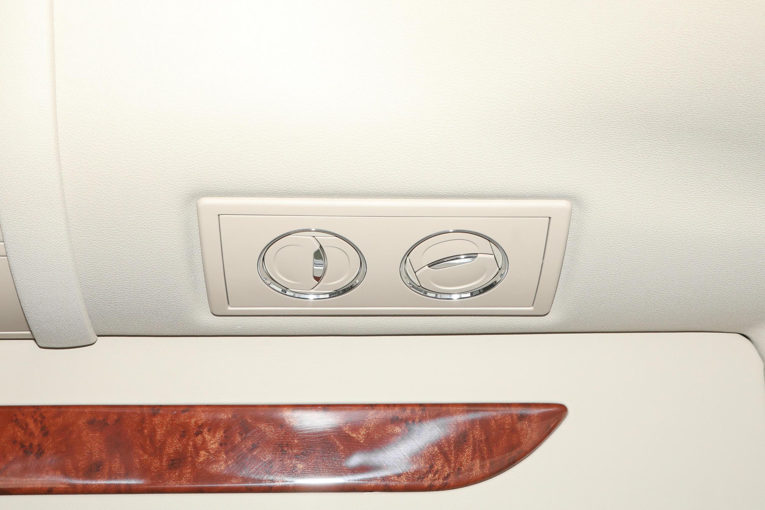 宇通T7 2022款 3.5T汽油定制星宇版35LGTDI图片_宇通客车_4/67张图片_汽车空间图库_懂车帝