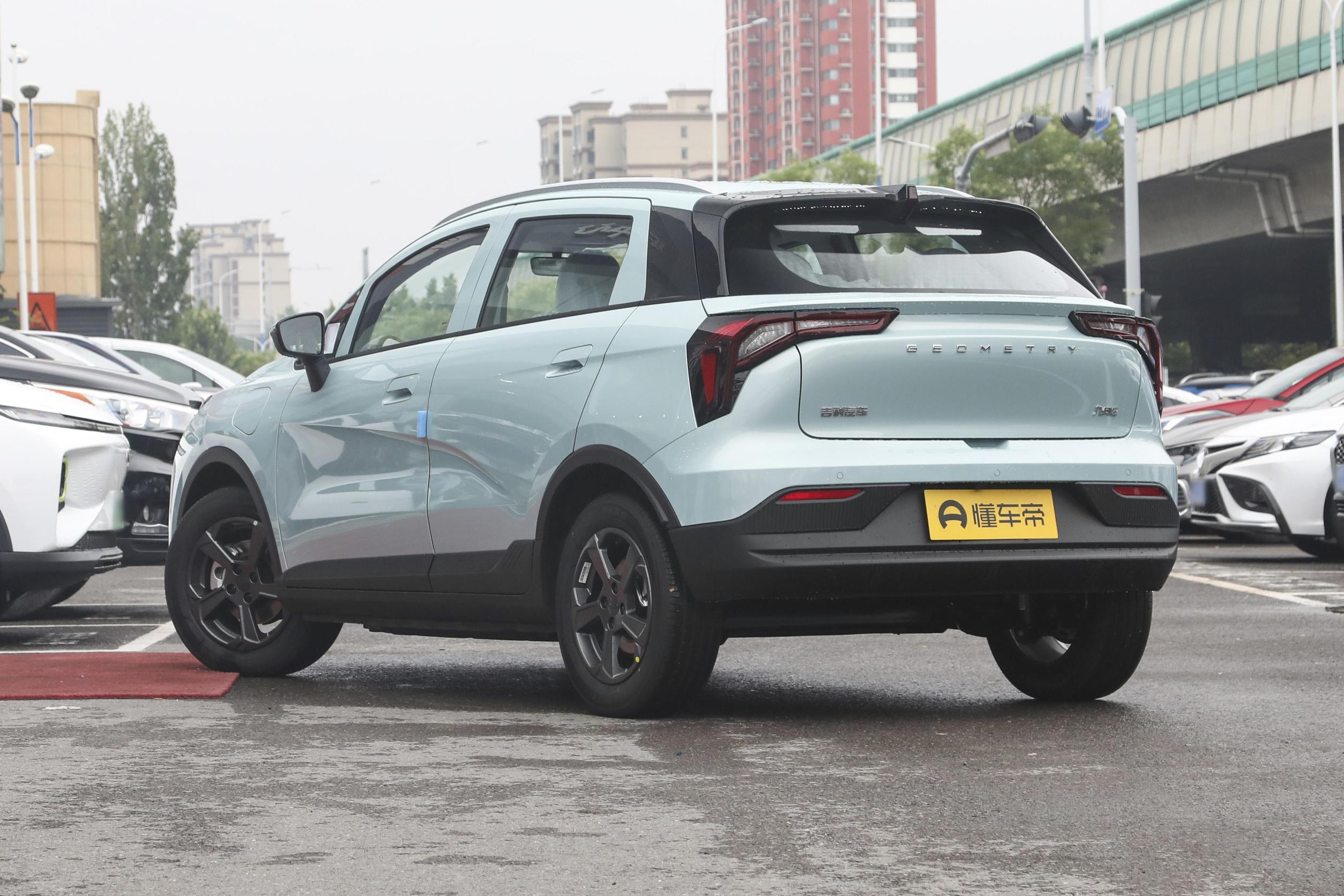 几何E 2022款 401KM 玲珑虎图片_几何汽车_21/142张图片_汽车外观图库_懂车帝