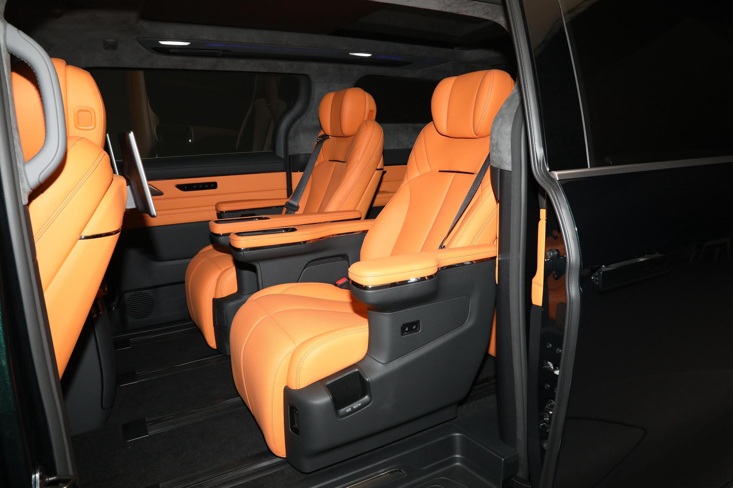 翼真L380 2024款 四驱豪华版图片_LEVC_21/146张图片_汽车空间图库_懂车帝