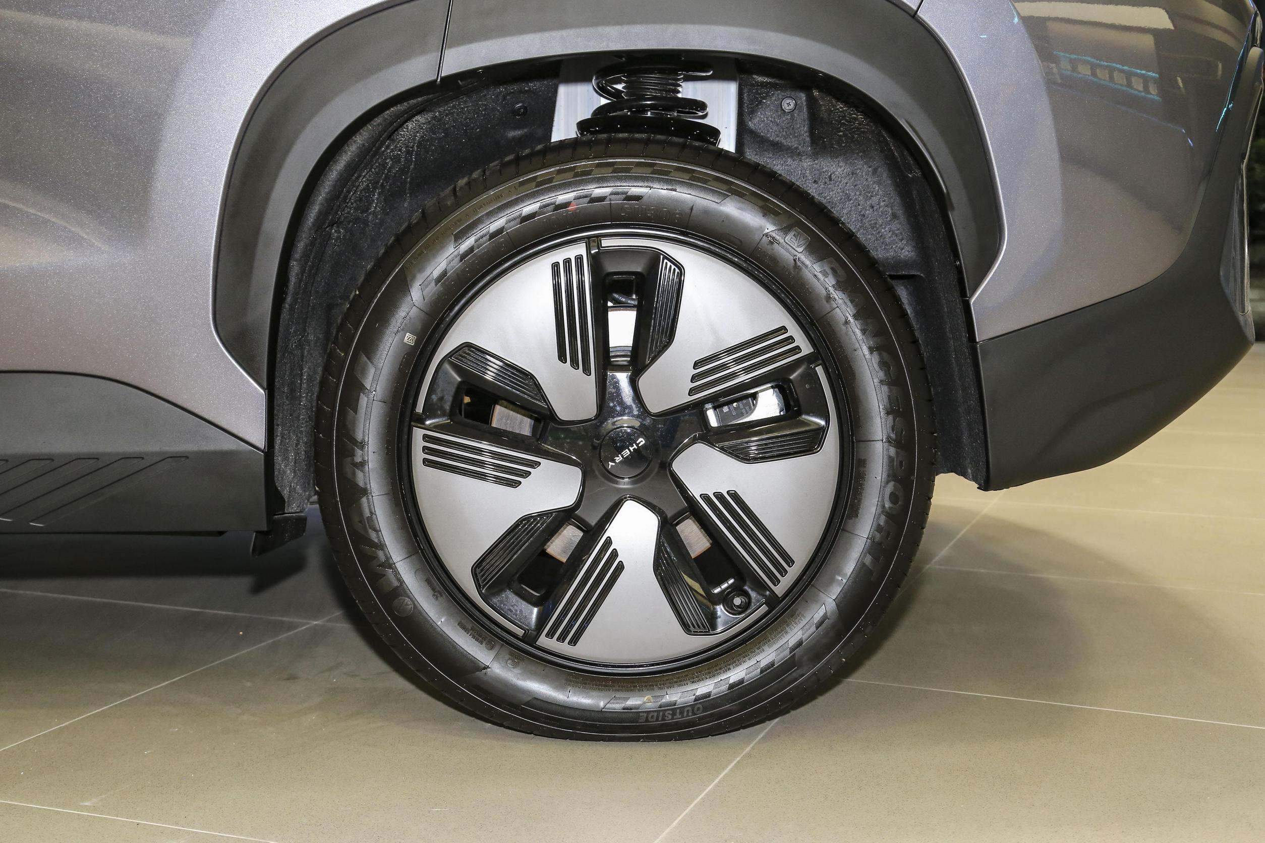 奇瑞舒享家 2023款 512km 超享版图片_奇瑞新能源_32/100张图片_汽车外观图库_懂车帝