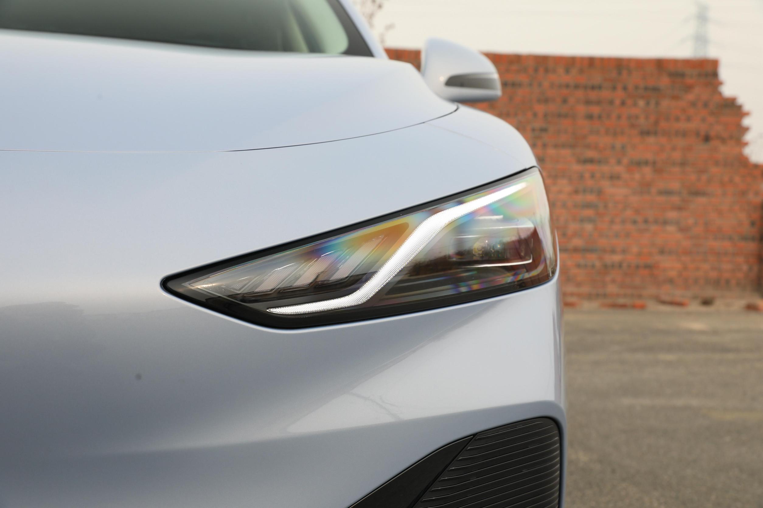 荣威D7 DMH 2023款 125超越版图片_荣威_3/180张图片_汽车外观图库_懂车帝