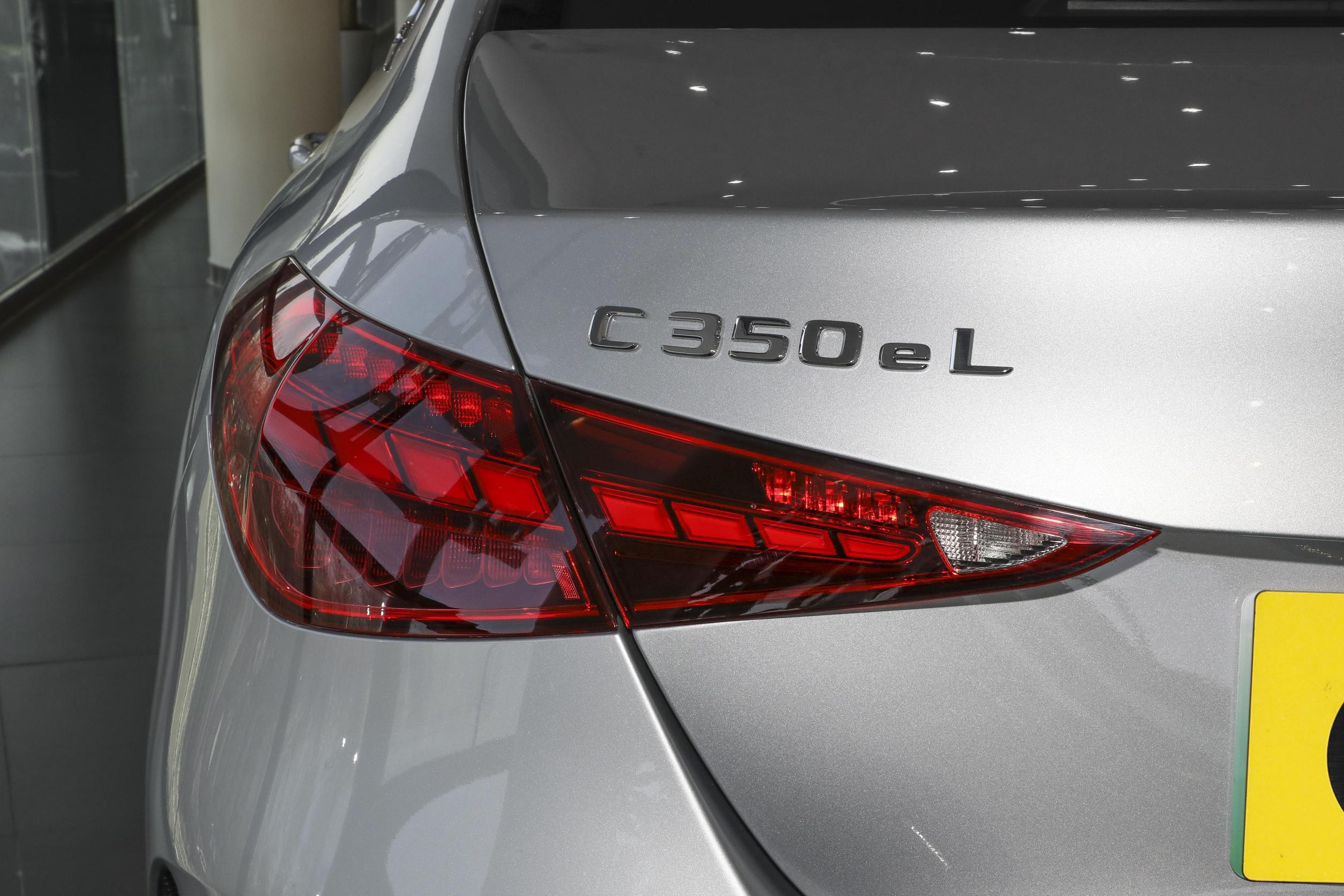 奔驰C级PHEV 2022款 C 350 eL图片_奔驰_2/171张图片_汽车外观图库_懂车帝