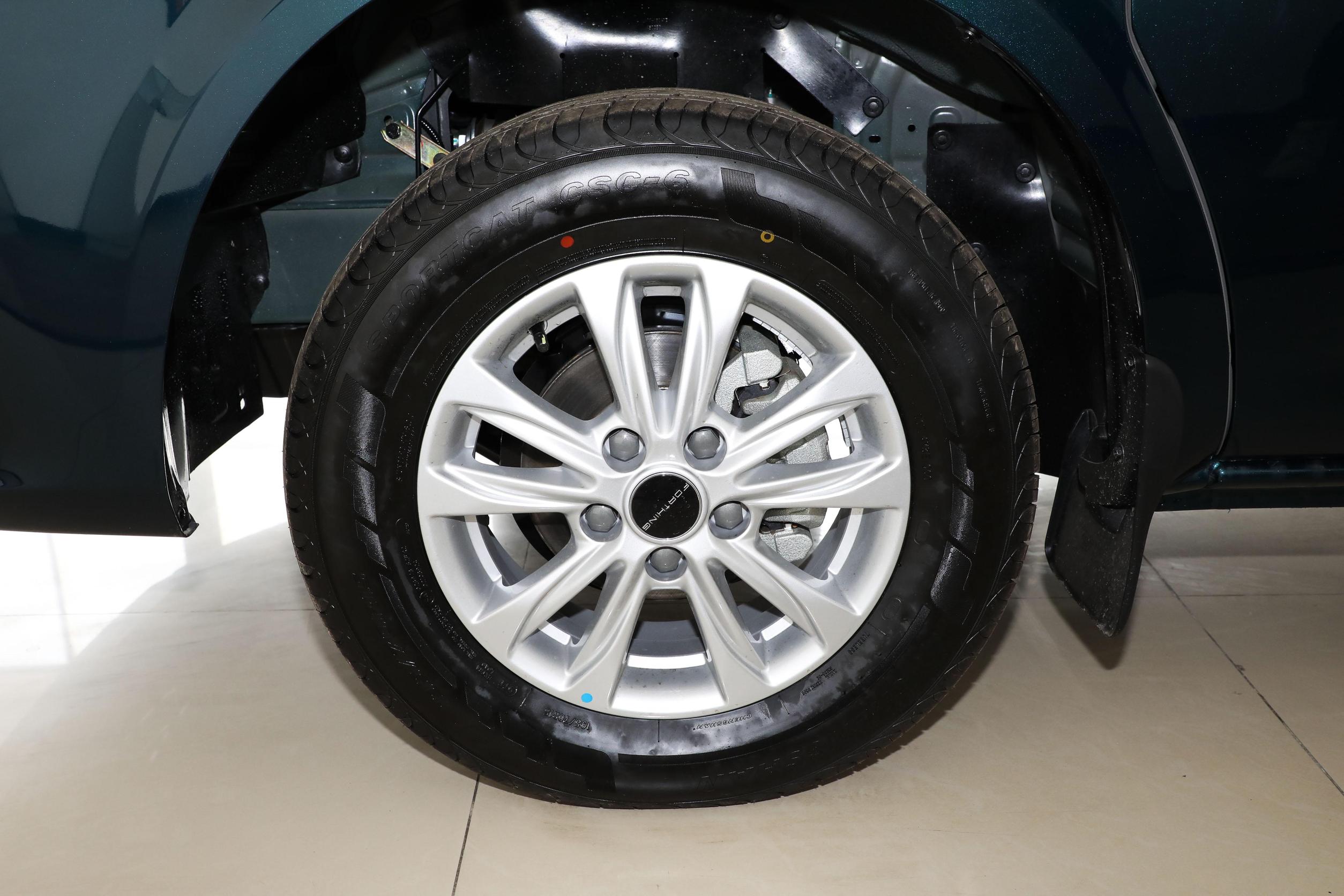 菱智 2022款 奋斗款 M5L 1.6L 7座豪华型图片_东风风行_1/91张图片_汽车外观图库_懂车帝